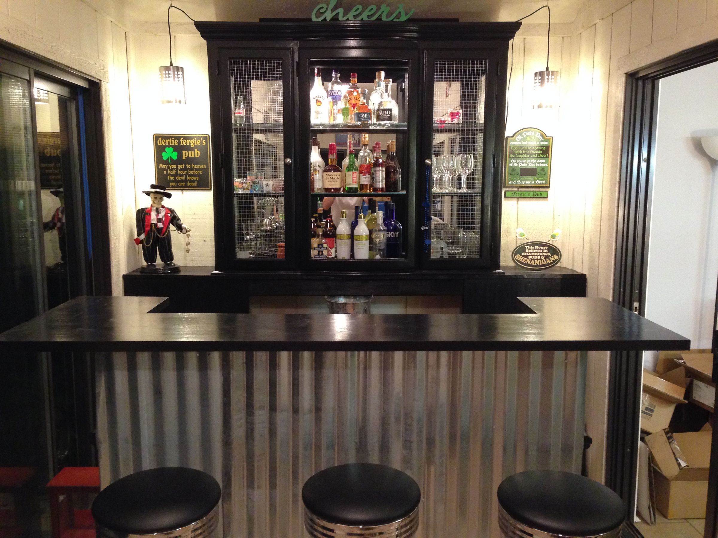 Hutch Re-purposed to a BAR DIY : 13 Steps (with Pictures) - Instructables