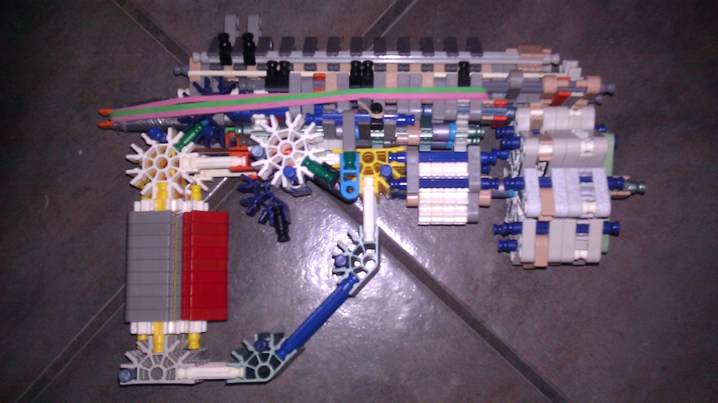 Knex Gun Glock/revovler Aka Tr8 Turret and Sliding Action - Instructables