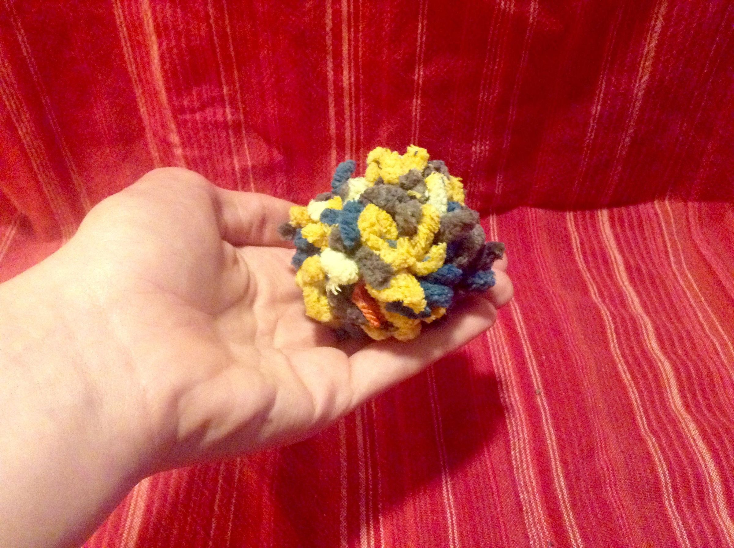 Homemade Yarn Pom-Poms With a Loom! : 3 Steps (with Pictures ...