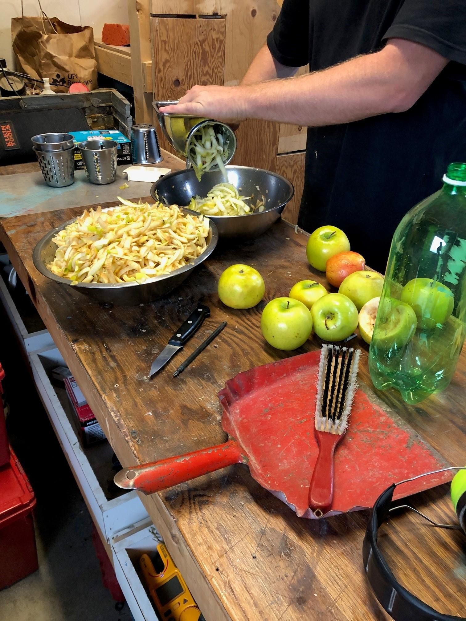 DIY Cider Press - Clean and Simple : 9 Steps (with Pictures ...