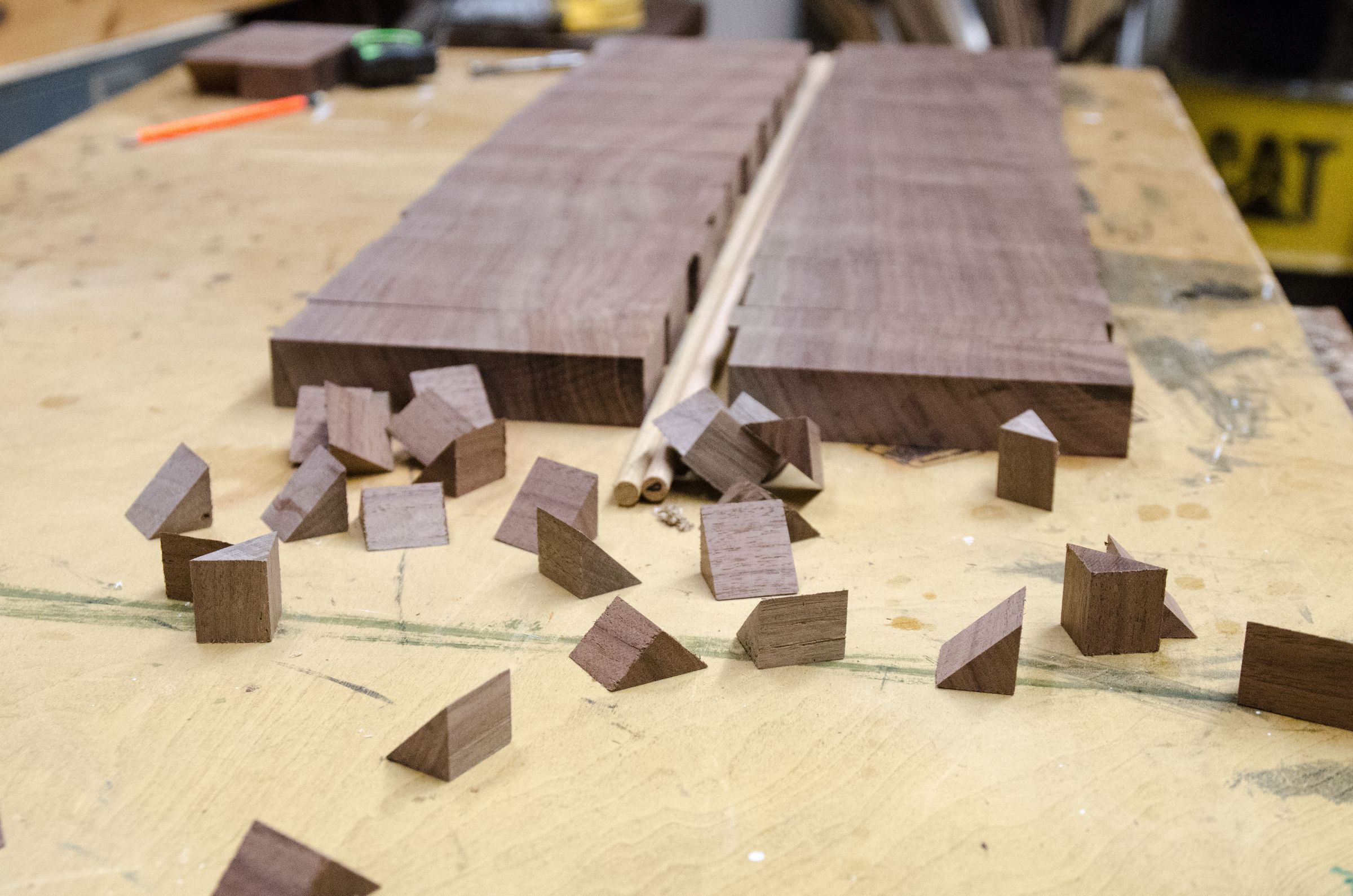 Modern Coat Rack : 8 Steps (with Pictures) - Instructables