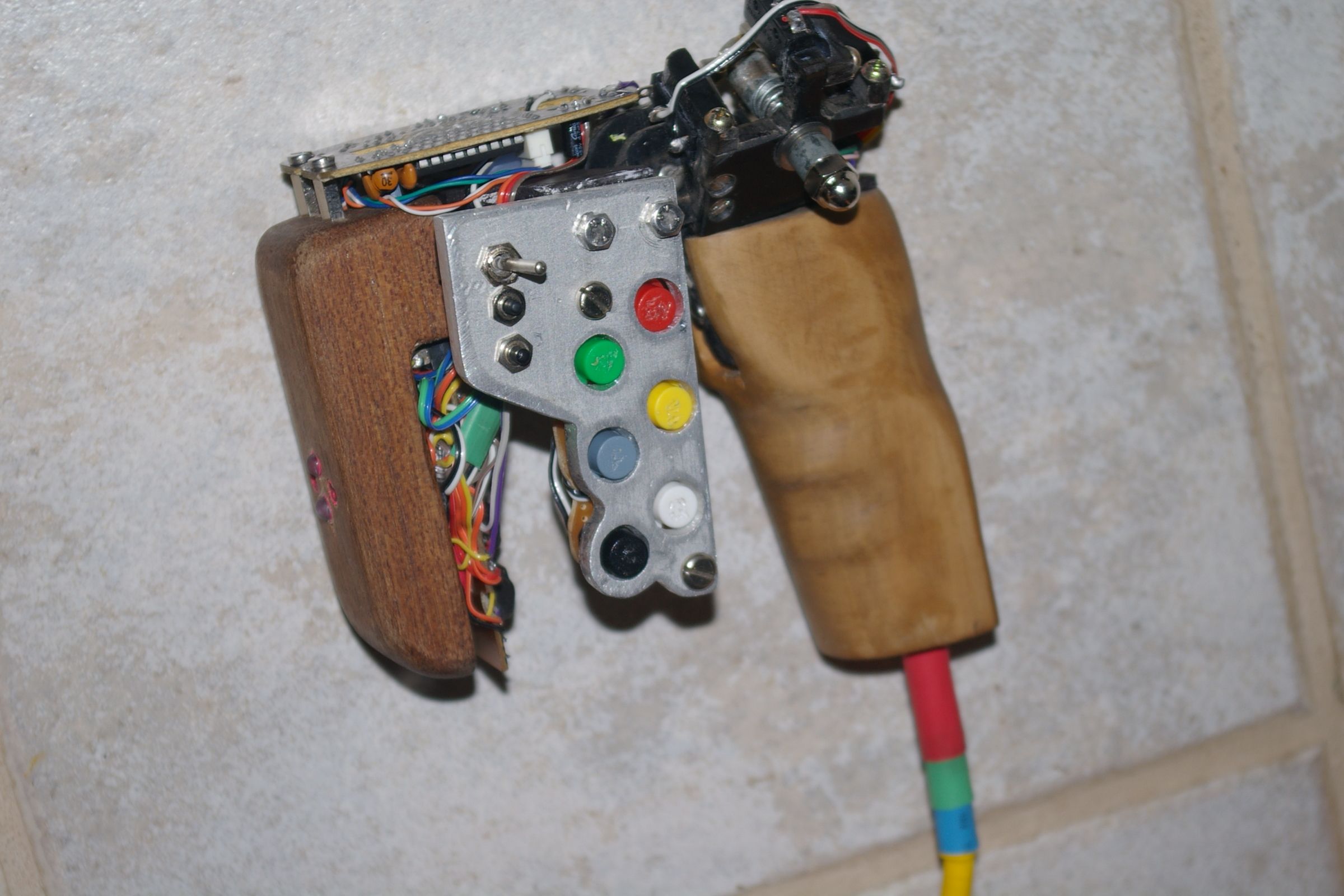 FPS Arcade Style Gun : 11 Steps (with Pictures) - Instructables