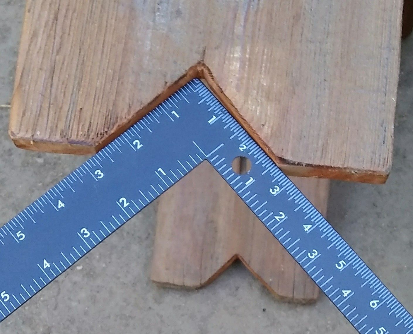 Simple Shaker-Style Bench - From Redwood Fencing : 6 Steps (with ...