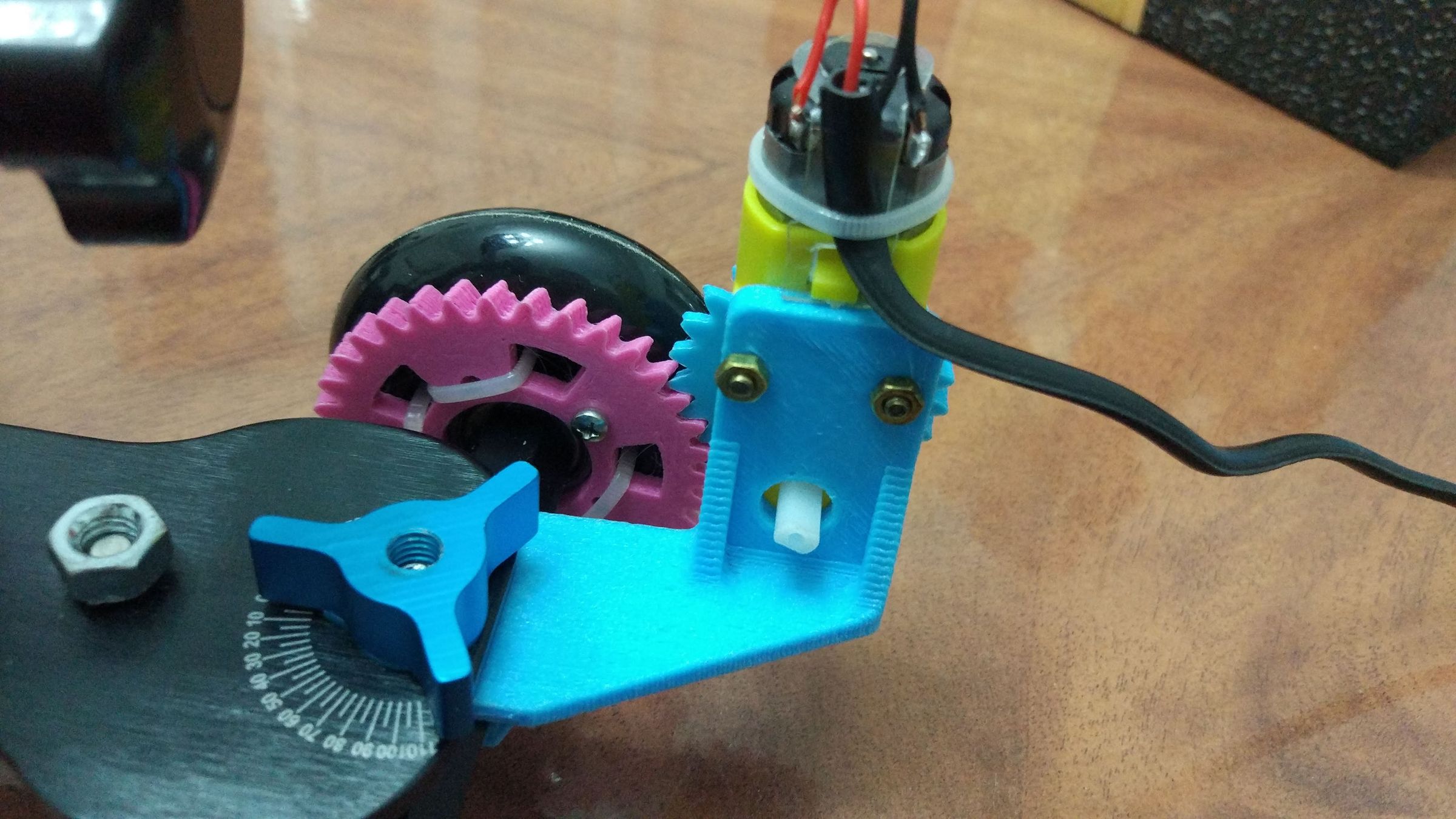 Motorized DSLR Dolly Car : 8 Steps - Instructables