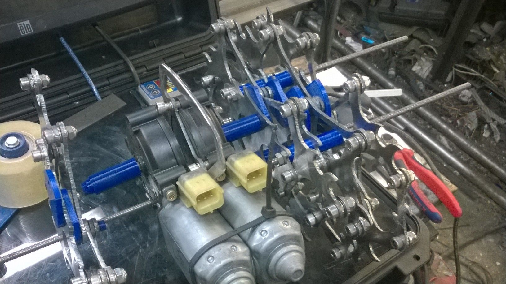 Theo Jansen Inspired Walking Robot Insect : 5 Steps (with Pictures ...