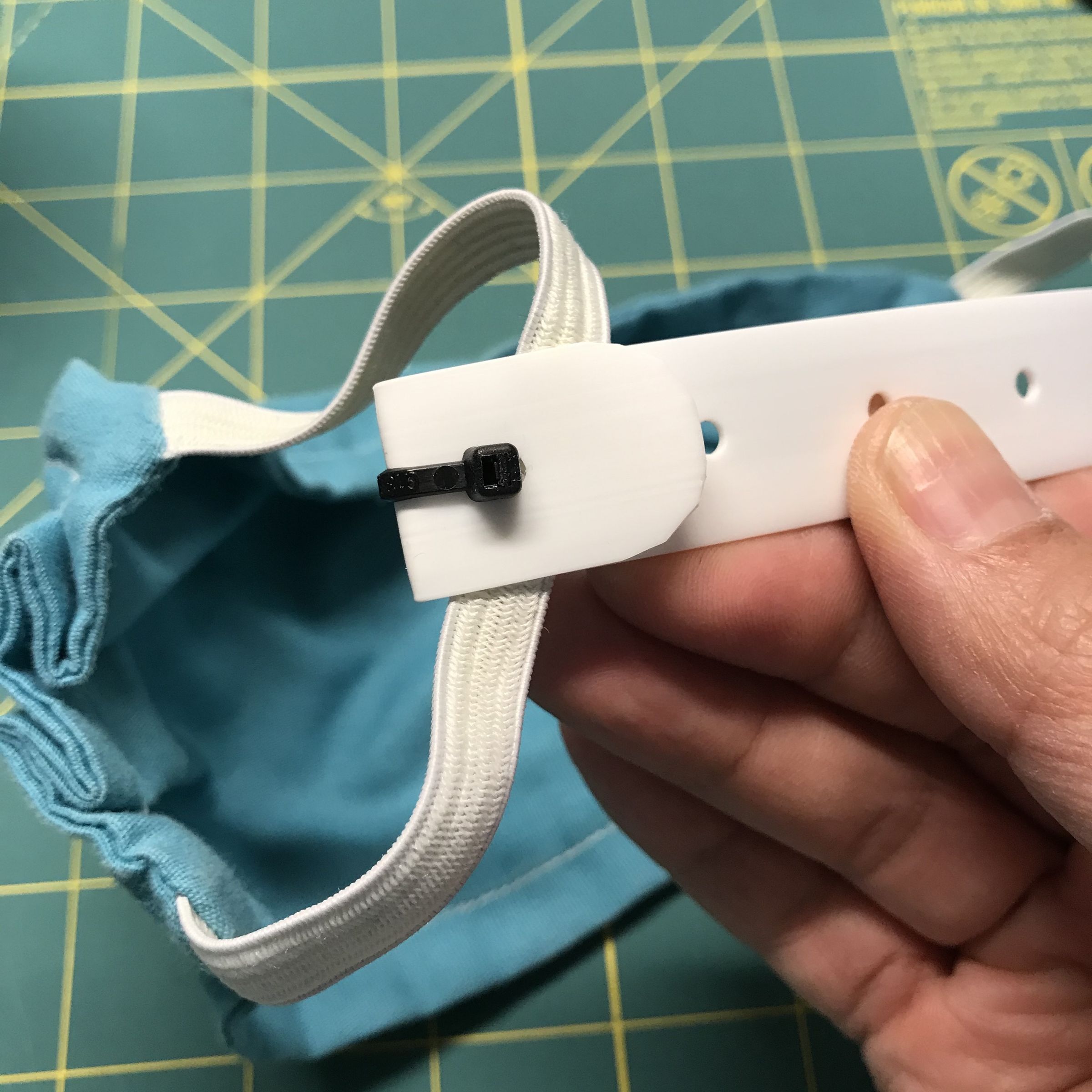 DIY PPE Ear Saver (3D Printer Not Needed) : 5 Steps (with Pictures ...