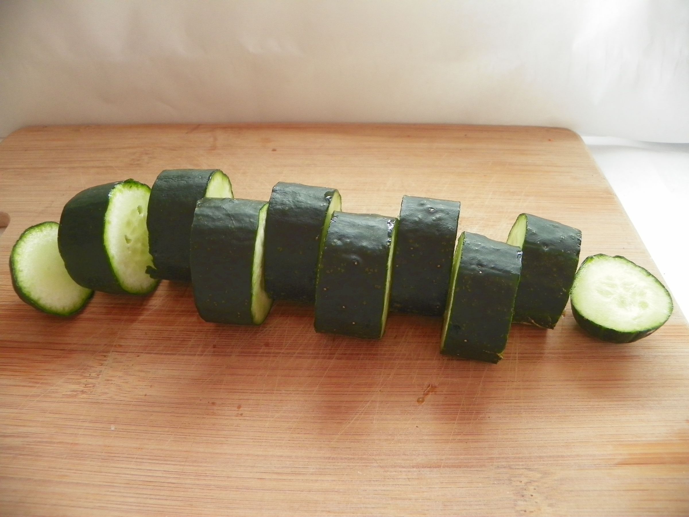Cucumber Cups With Spicy Hummus : 4 Steps (with Pictures) - Instructables