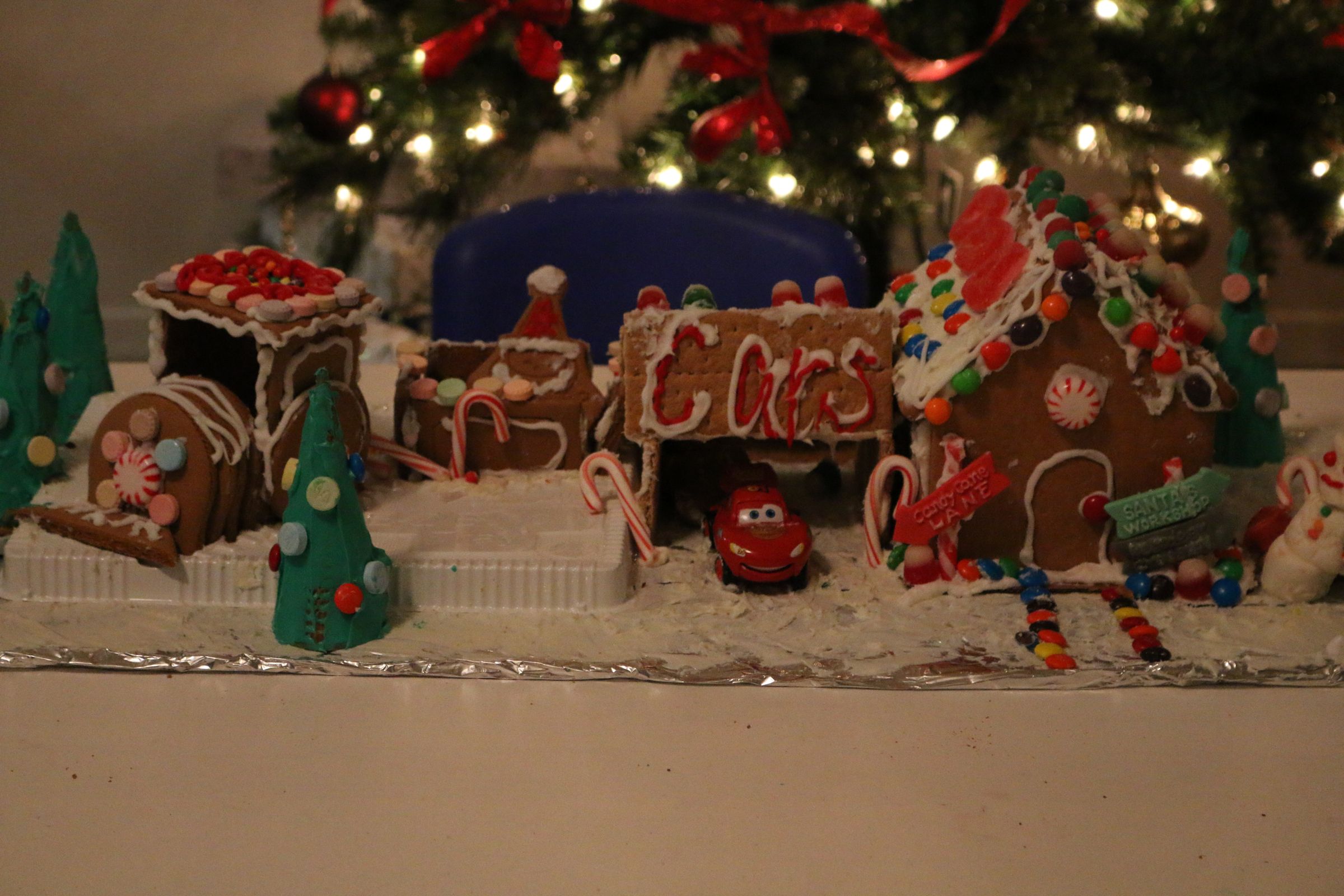 Gingerbread House Disney Cars Mcqueen (with Pictures) - Instructables