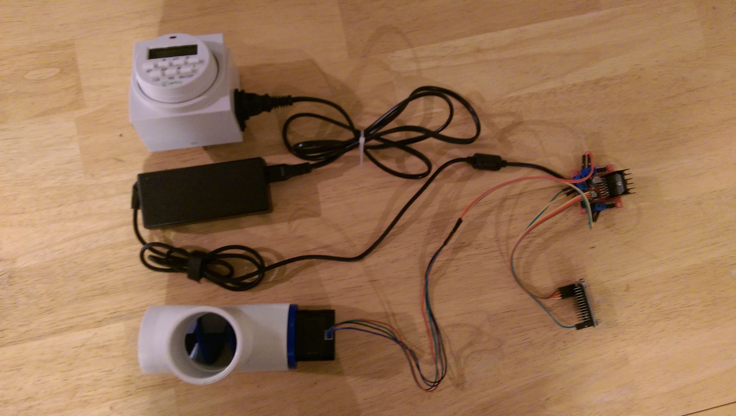 Automated 5 Gallon Bucket Feeder : 11 Steps (with Pictures) - Instructables