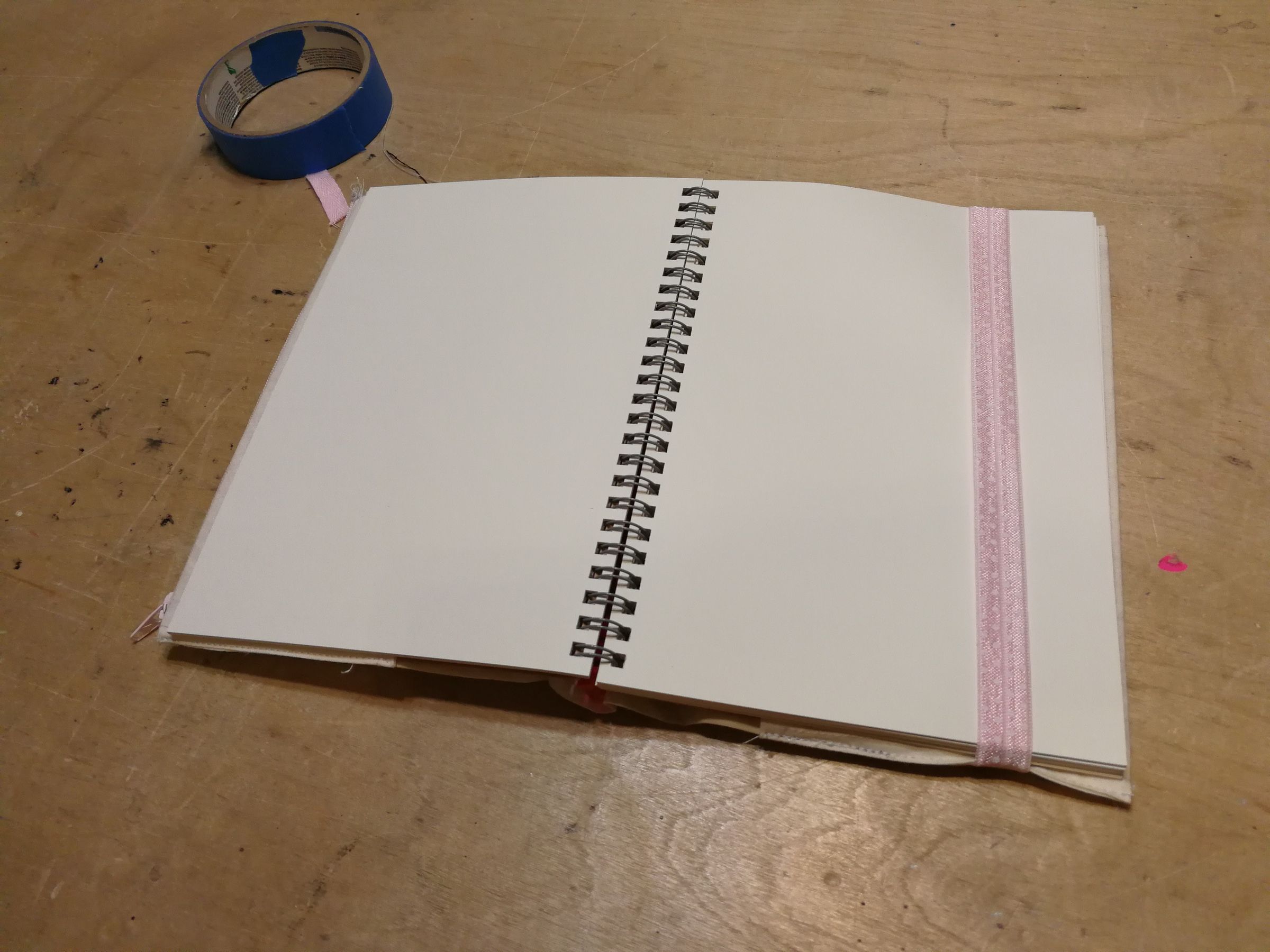 Notebook Cover With Zip Pouch : 13 Steps (with Pictures) - Instructables