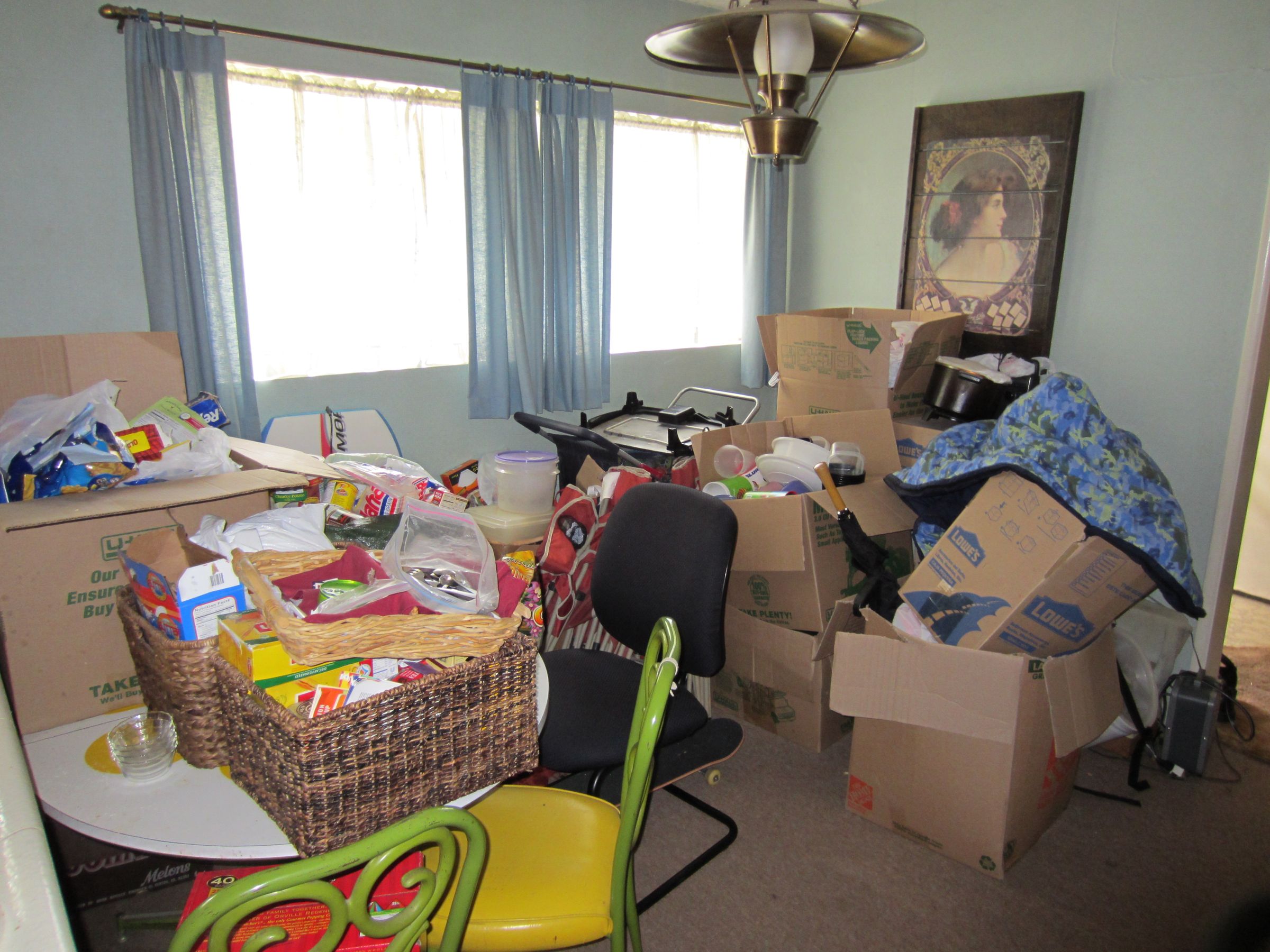 Disheveled Cramped Living Space - Instructables