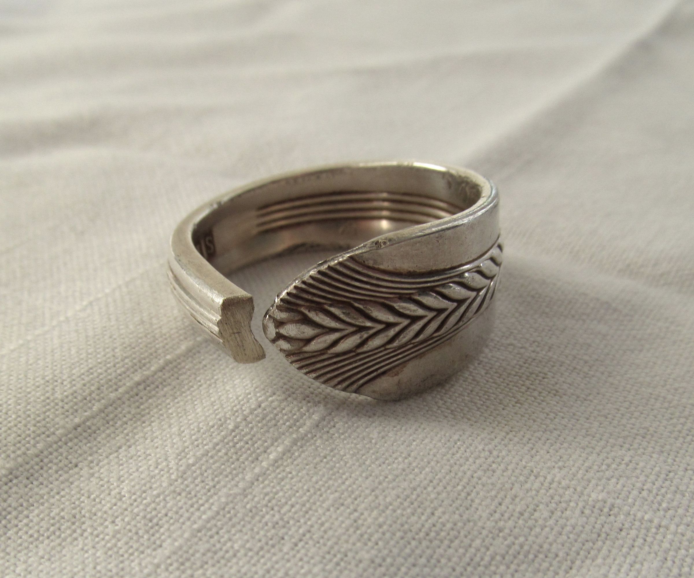 How to Make Napkin Rings From Silverware (Square or Round) : 5 Steps ...