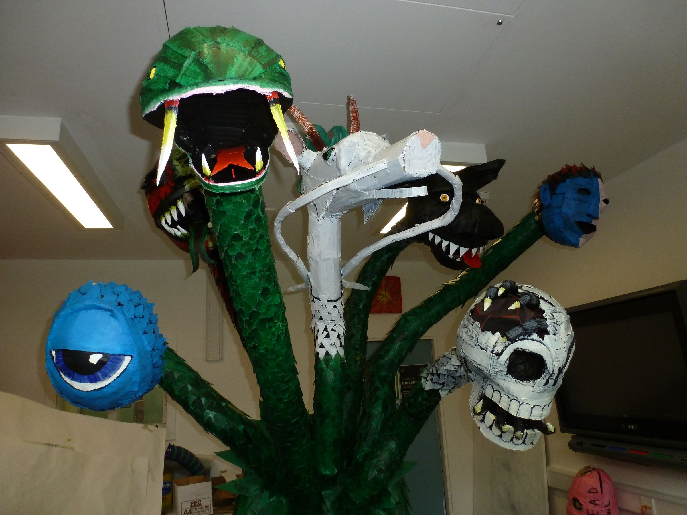 Cardboard Hydra : 5 Steps (with Pictures) - Instructables