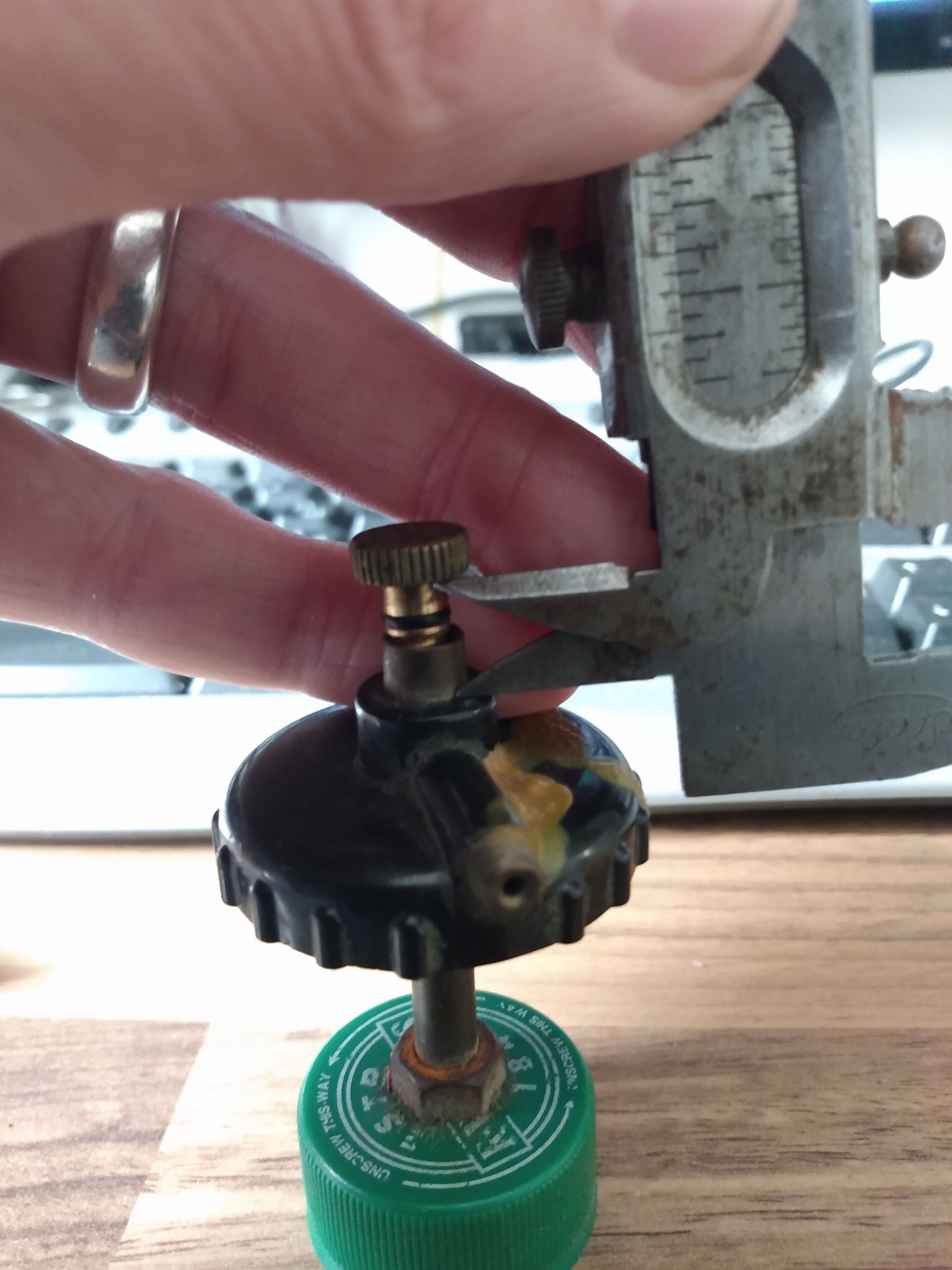 Manual Airbrush Compressor : 11 Steps - Instructables