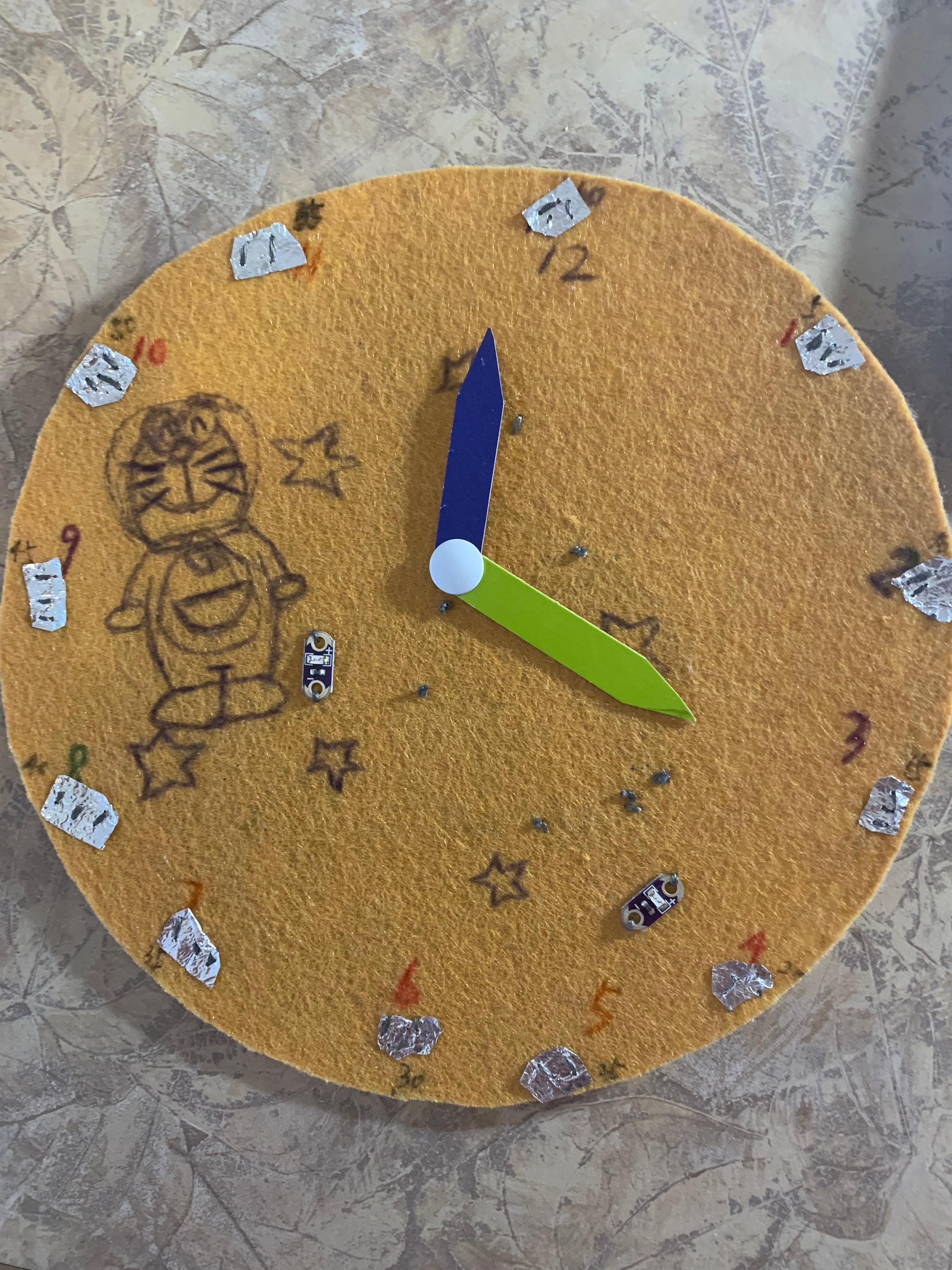 Paper Clock : 8 Steps - Instructables