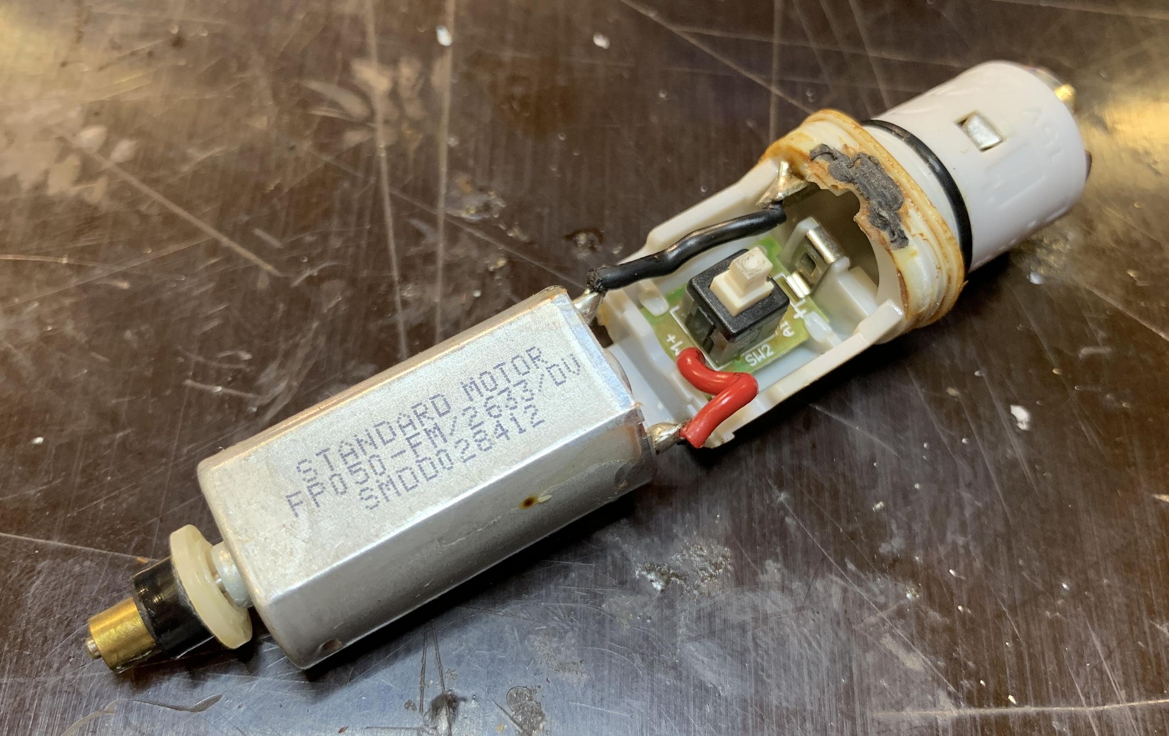 Beeline Velo Power Off Hardware Toggle Switch Hack : 6 Steps ...