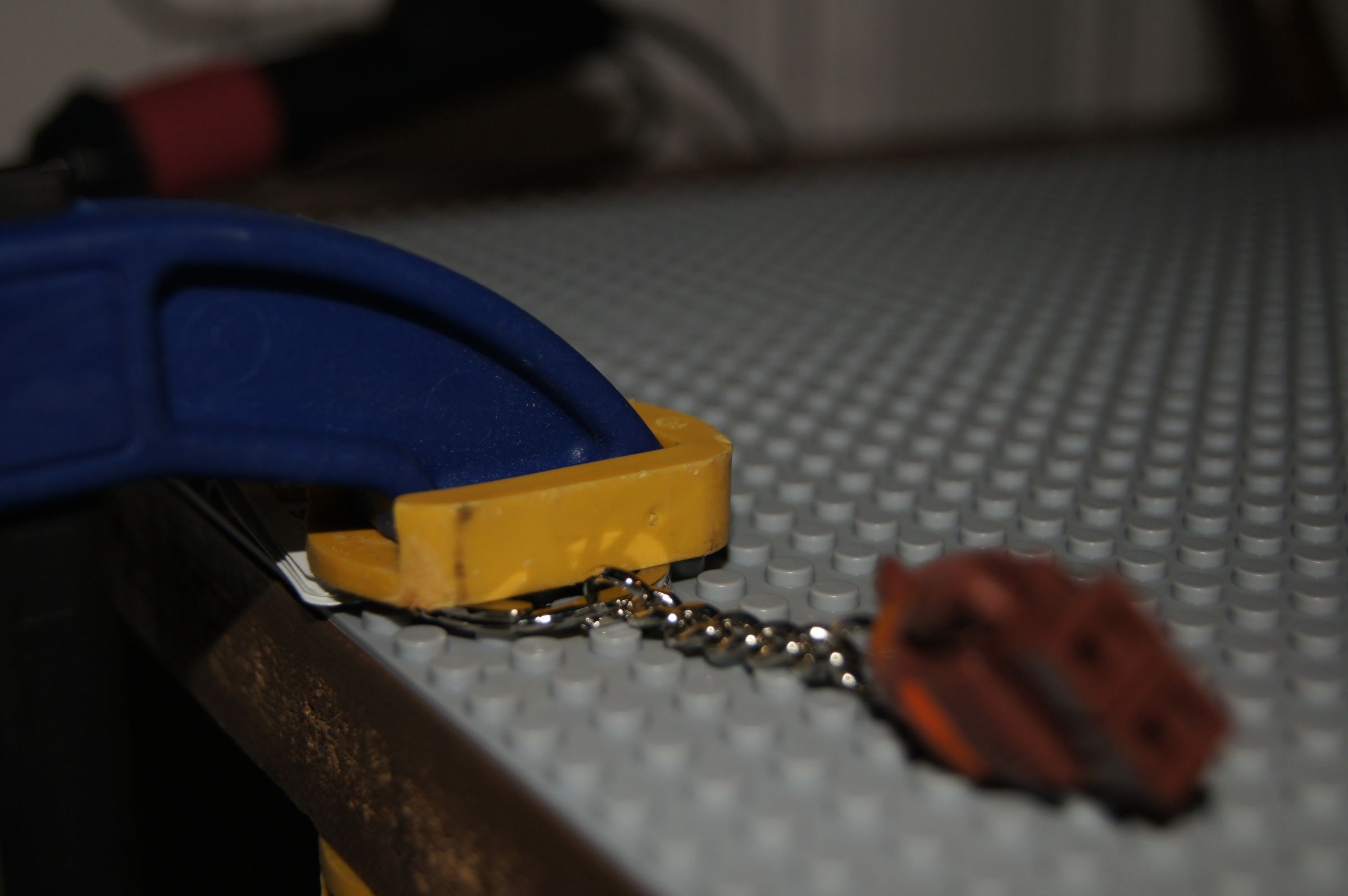 Removing a Lego Keychain : 3 Steps - Instructables