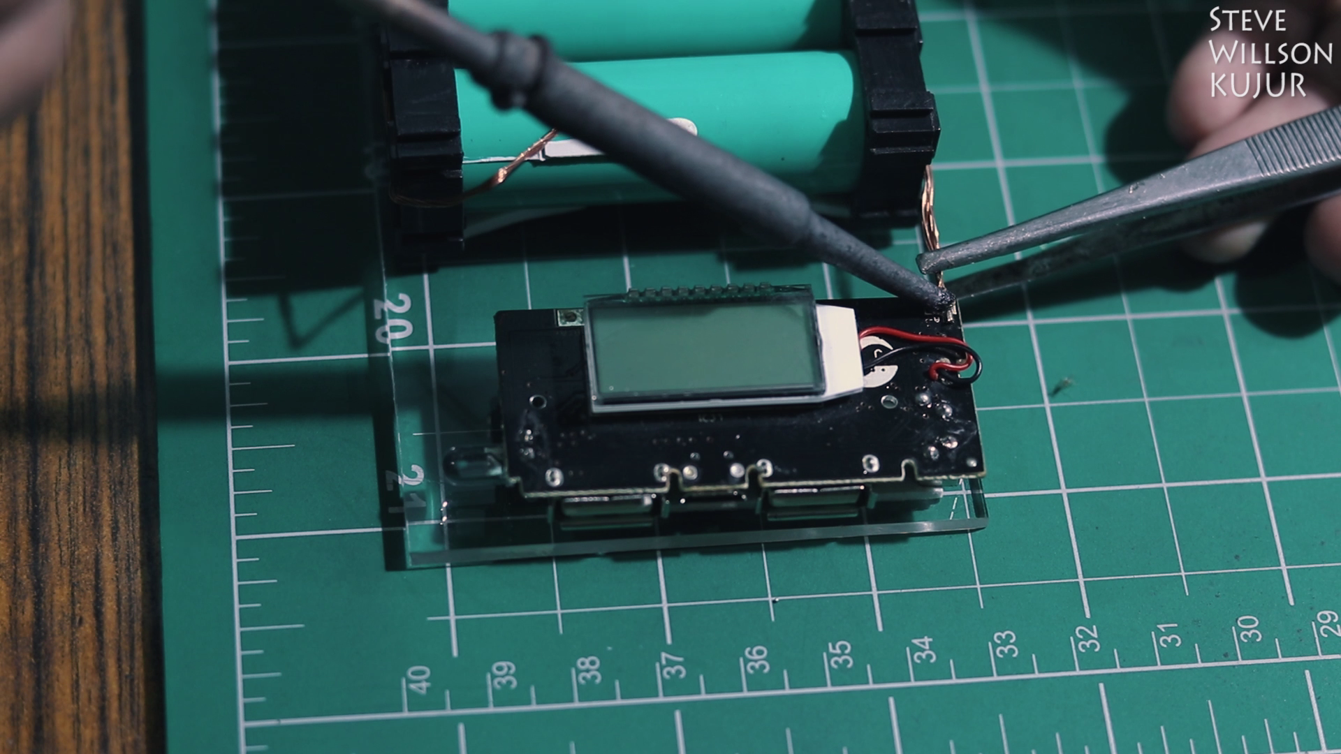 Build a Power Bank in $2 : 7 Steps (with Pictures) - Instructables