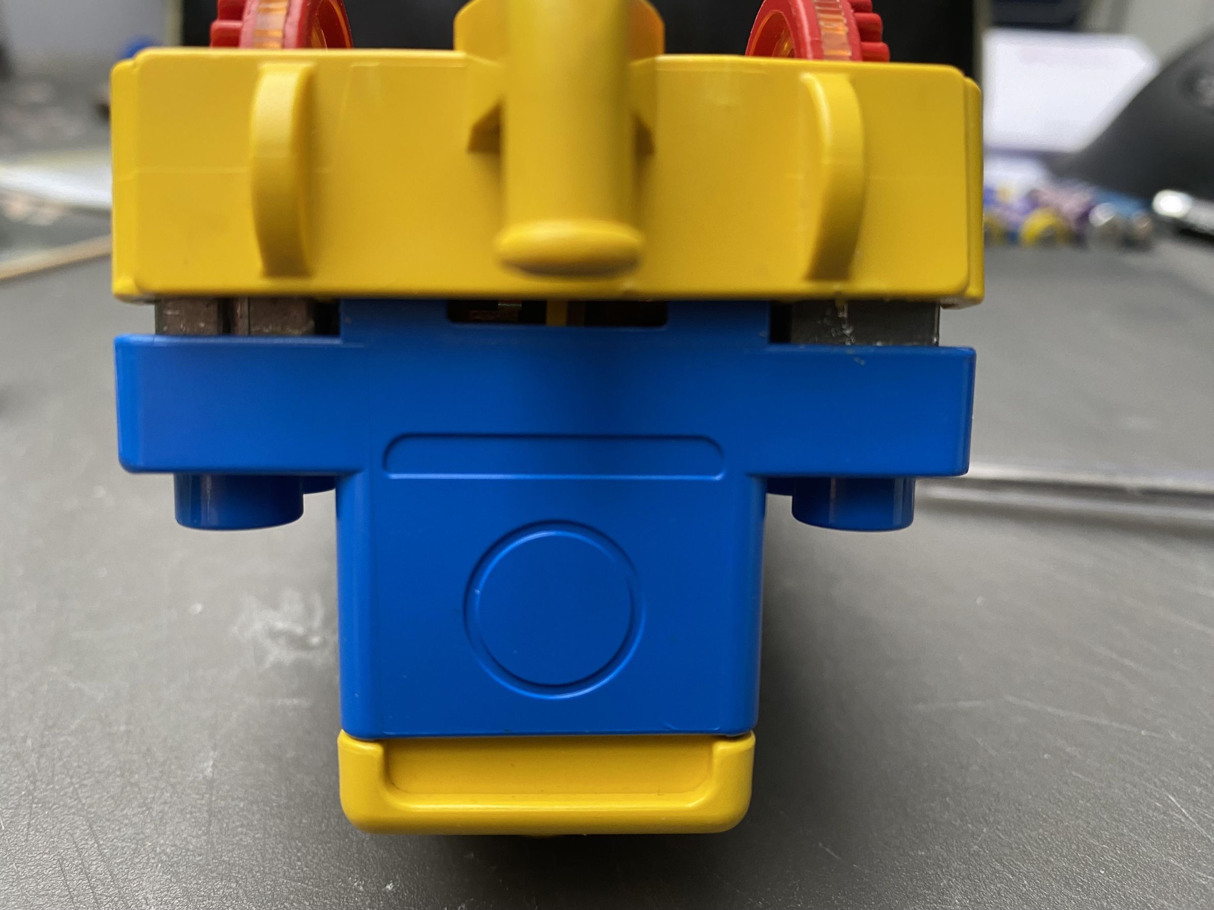 Repair of a Lego Duplo 2933 and a Duplo 2962 Train Engine - Instructables