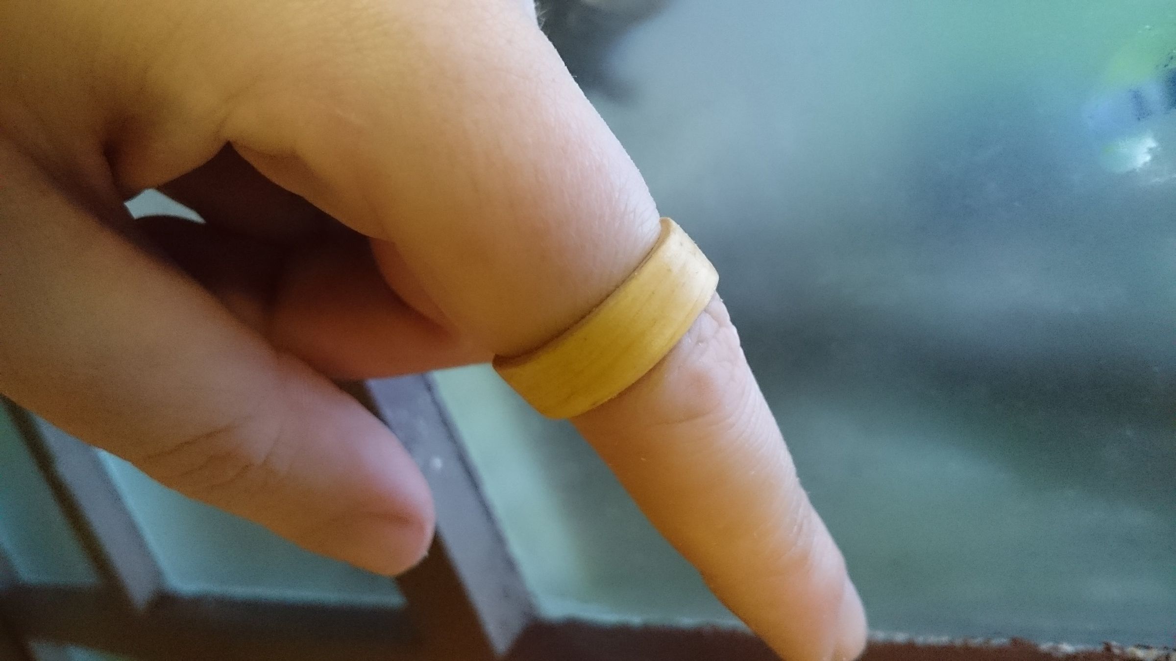 Pallet Wood Ring From a Single Wood Shaving : 5 Steps (with Pictures ...