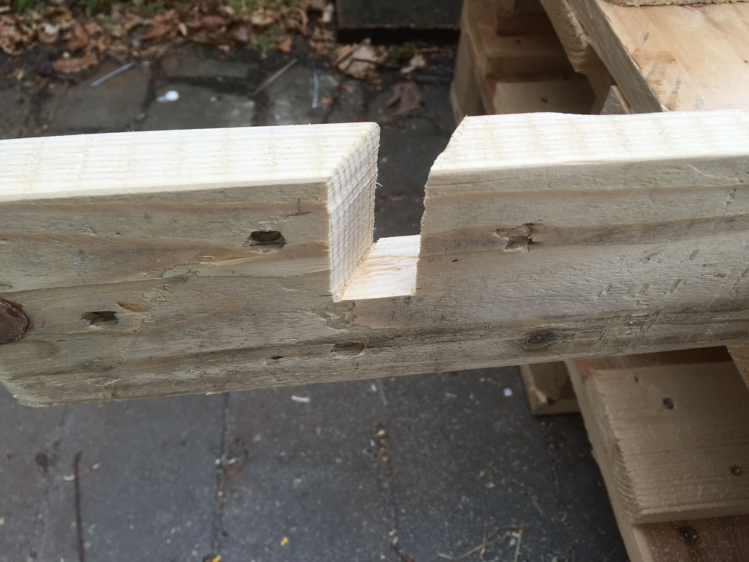 Clothes Drying Rack Out of Pallets and Paracord : 4 Steps (with ...