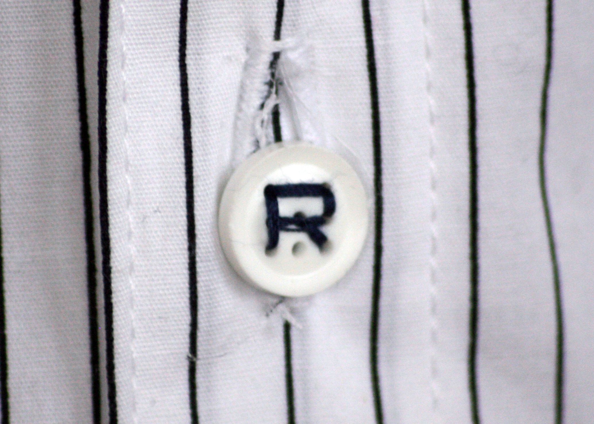 Custom Shirt With Nine-Hole Buttons (with Pictures) - Instructables