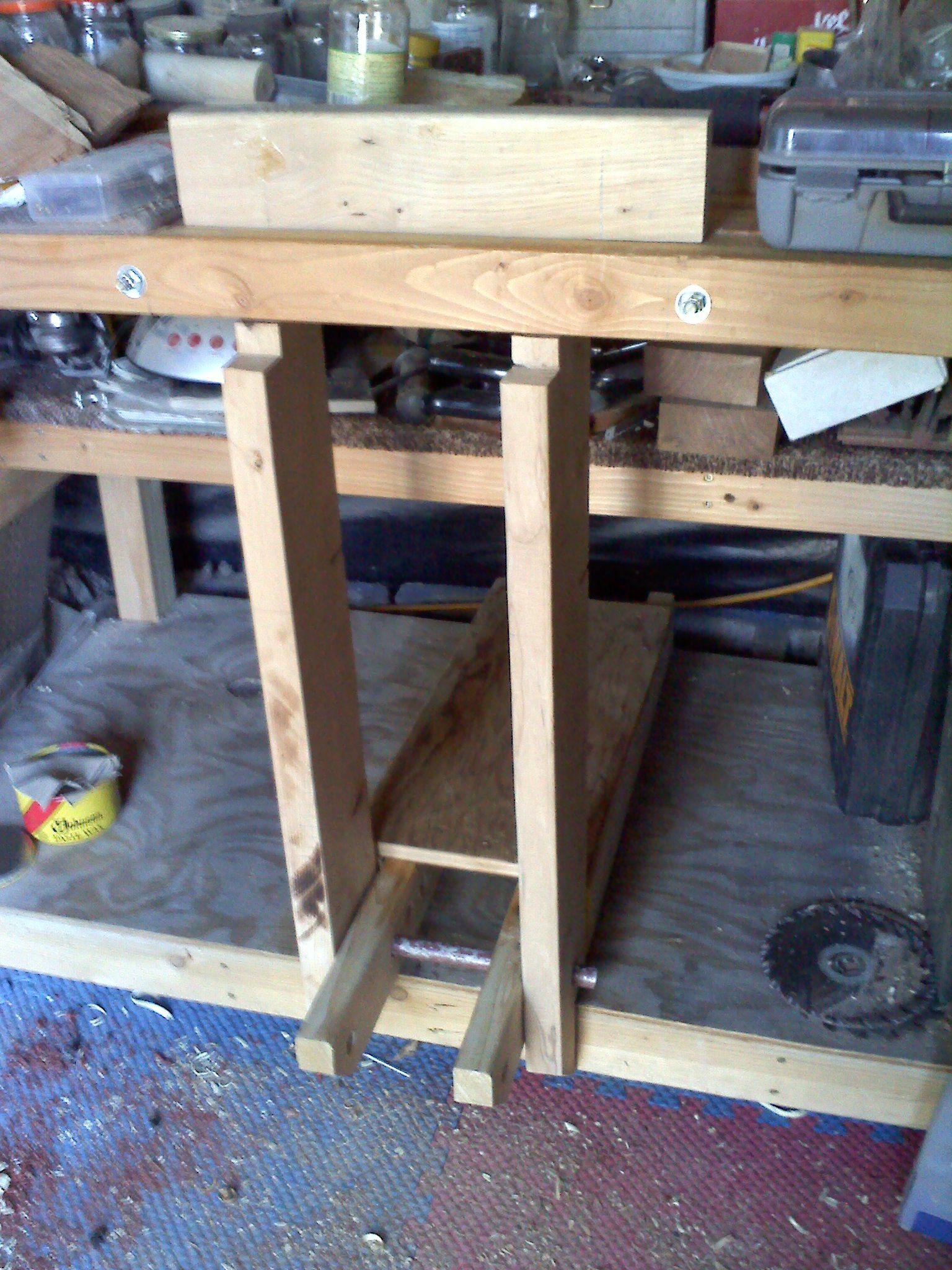 Leg Vise (Threadless) : 10 Steps (with Pictures) - Instructables