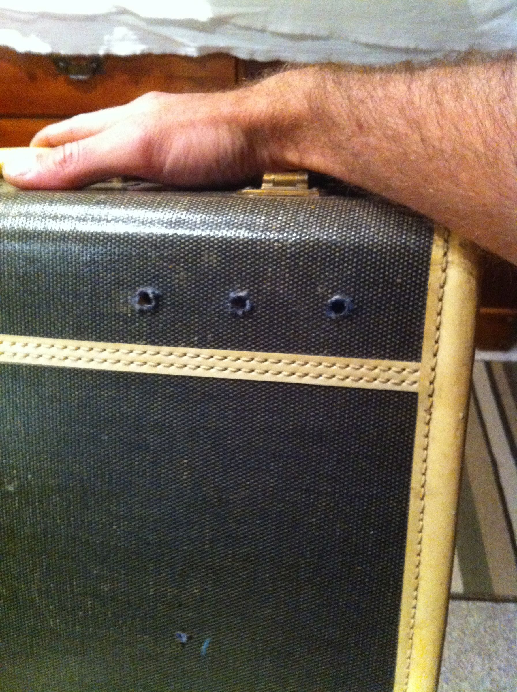 Vintage Beat Box Suitcase : 7 Steps (with Pictures) - Instructables