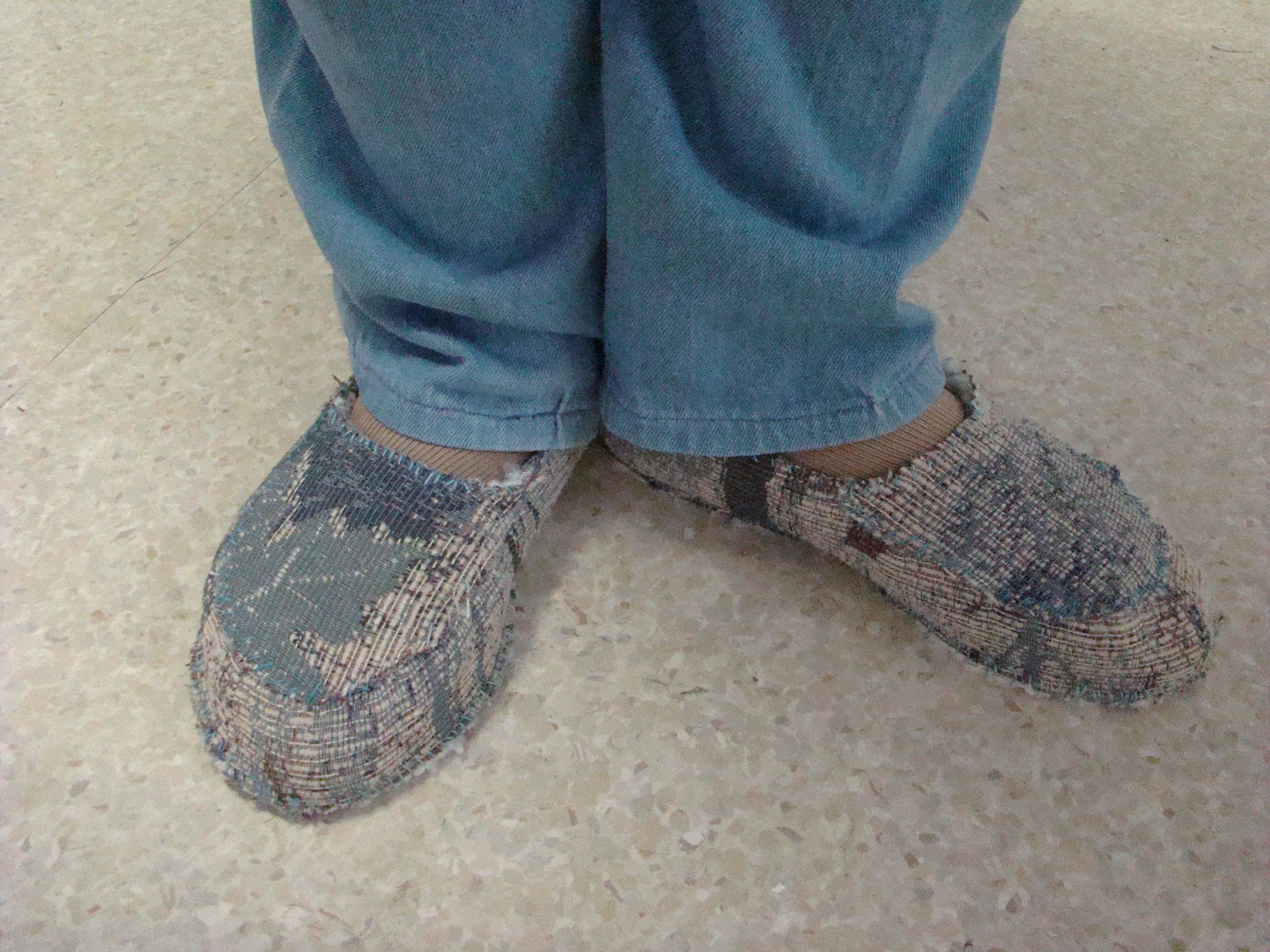 DIY Slippers : 16 Steps (with Pictures) - Instructables