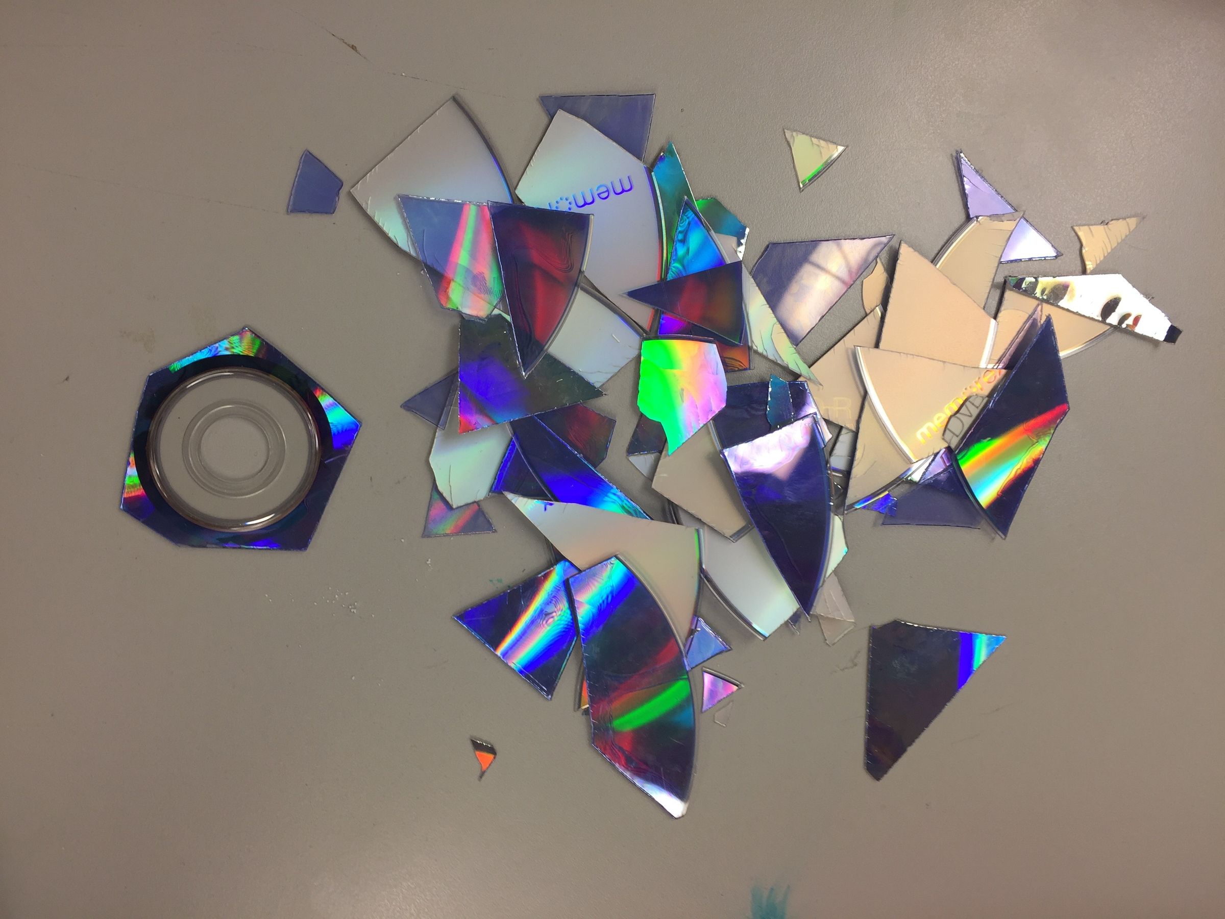 CD Mosaic : 8 Steps - Instructables