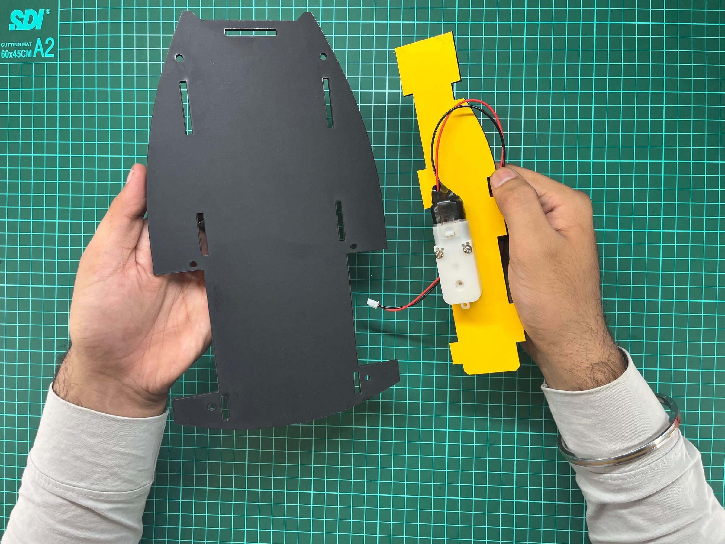 Obstacle Avoiding Robot Car Using Arduino : 12 Steps - Instructables