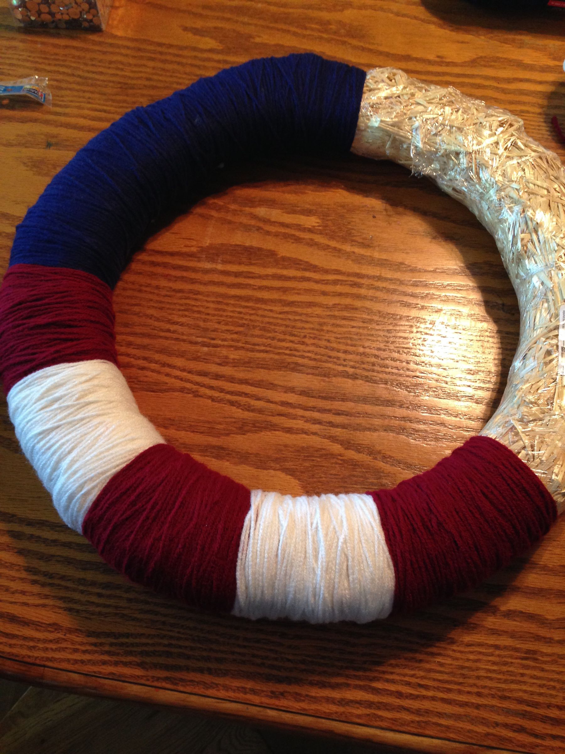Yarn Patriotic Wreath : 14 Steps (with Pictures) - Instructables