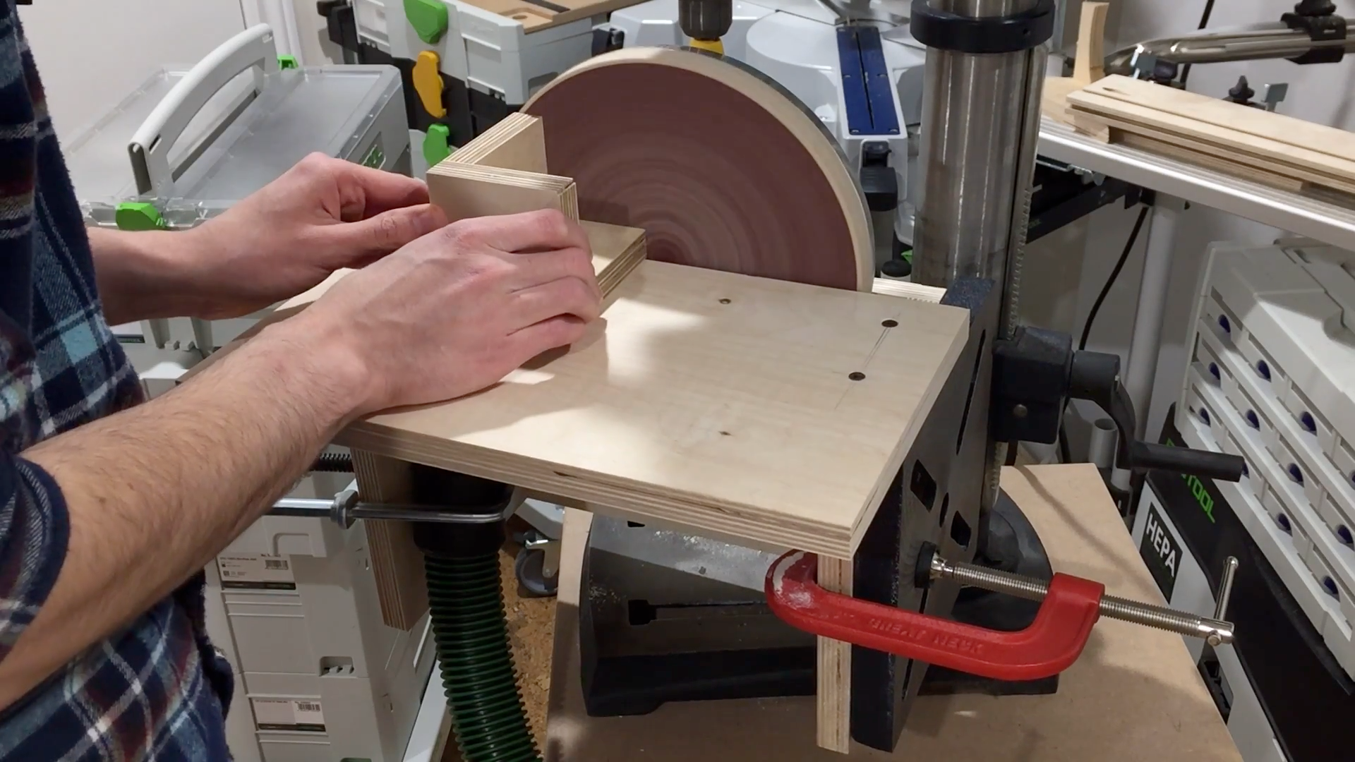 Dowel Center Finder : 9 Steps (with Pictures) - Instructables