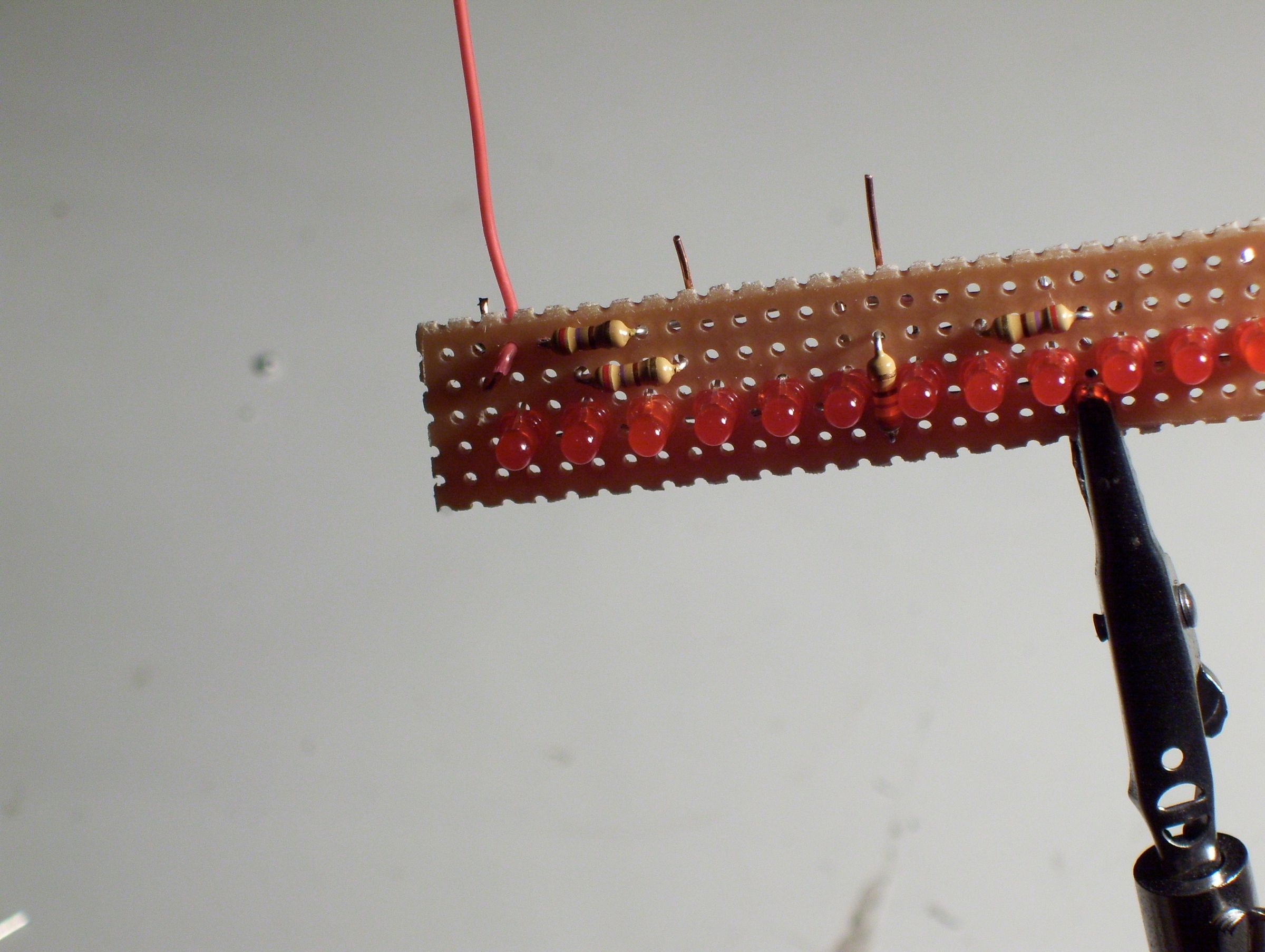 Charlieplexed Row of LED Lights, for the Arduino : 9 Steps (with Pictures) - Instructables