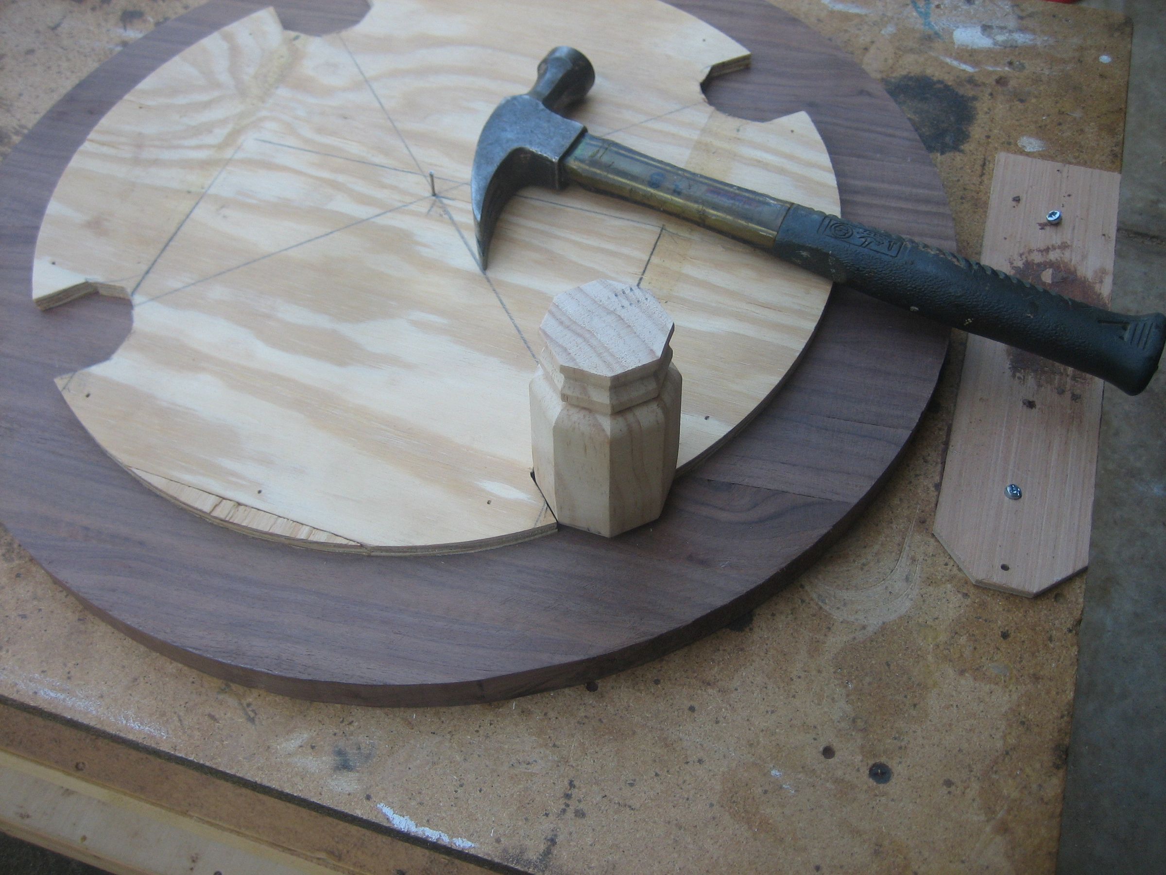 ROUND TABLE WITH SECRET COMPARTMENT : 11 Steps (with Pictures ...