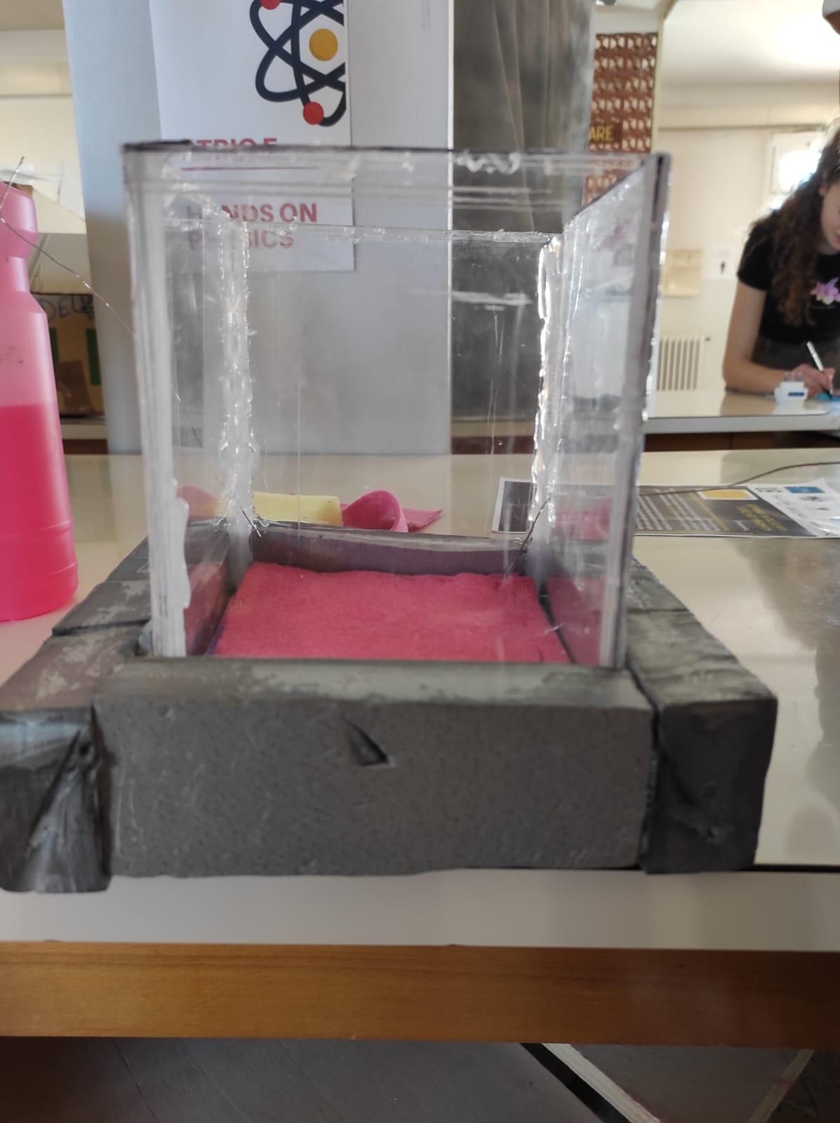 DIY Dry Ice Free Cloud Chamber : 4 Steps - Instructables