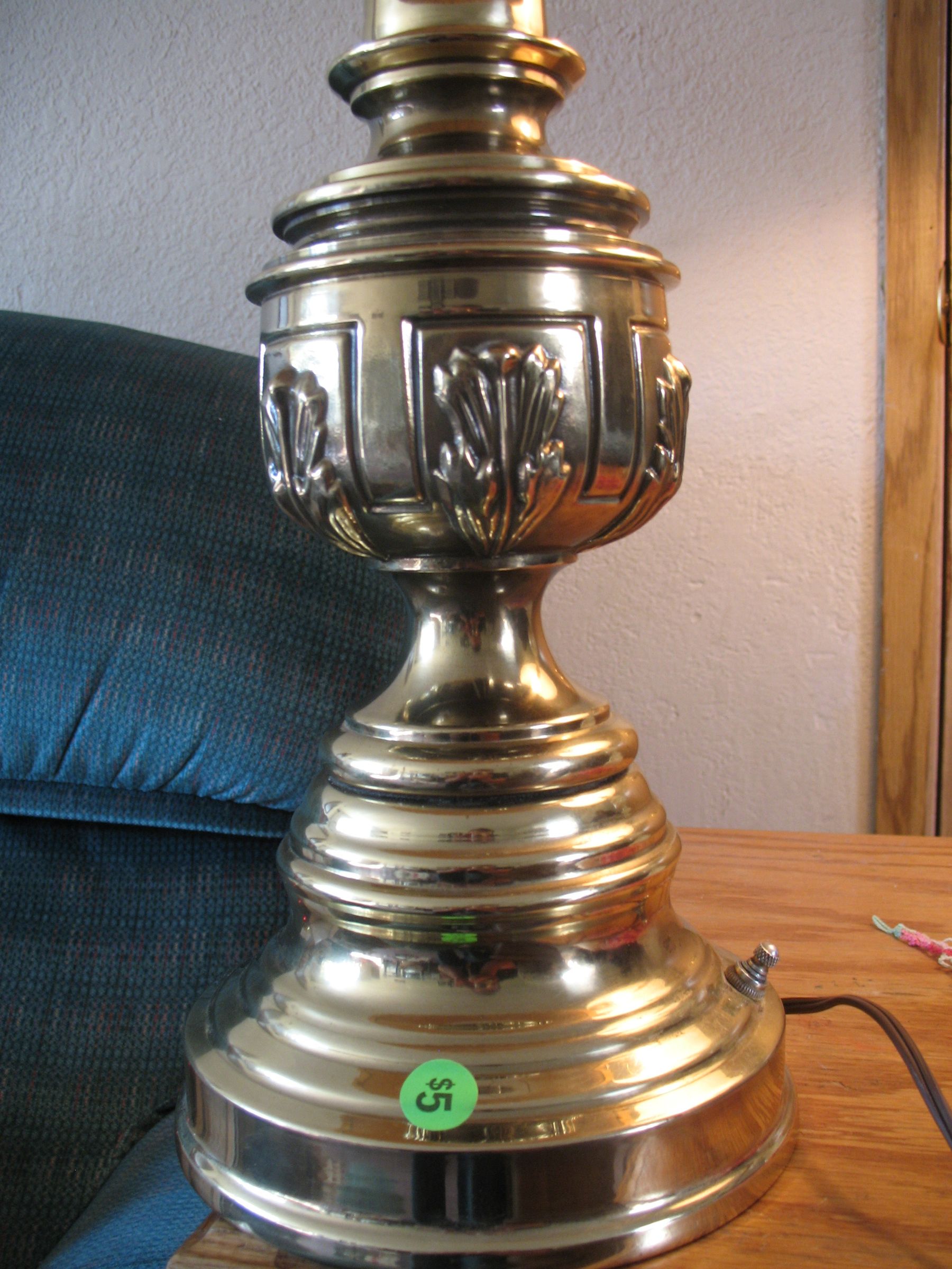 Give Old Ugly Lamps New Life : 6 Steps - Instructables