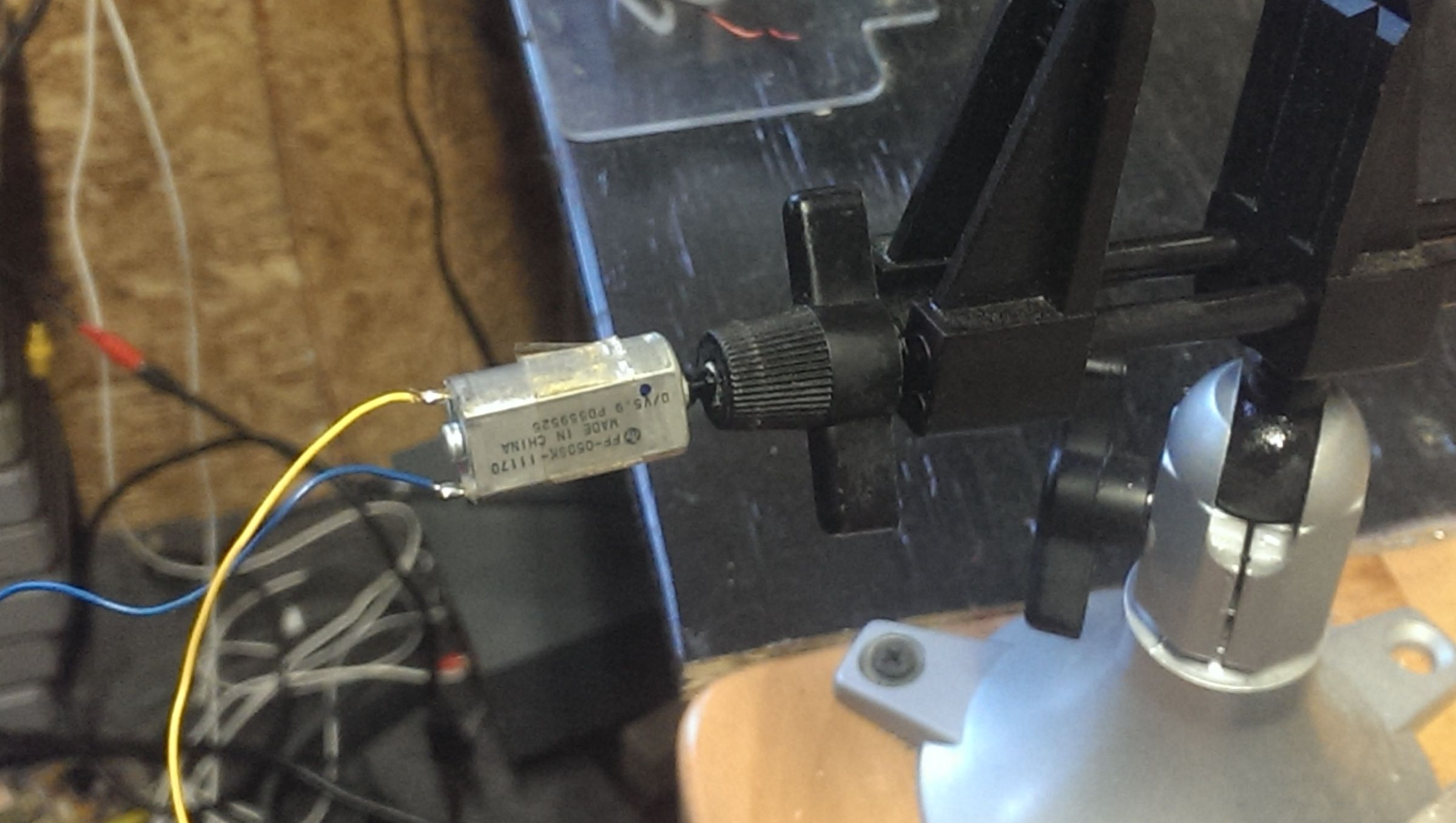 Electric Vise (UPDATE ON OFF ON SWITCH) : 6 Steps - Instructables