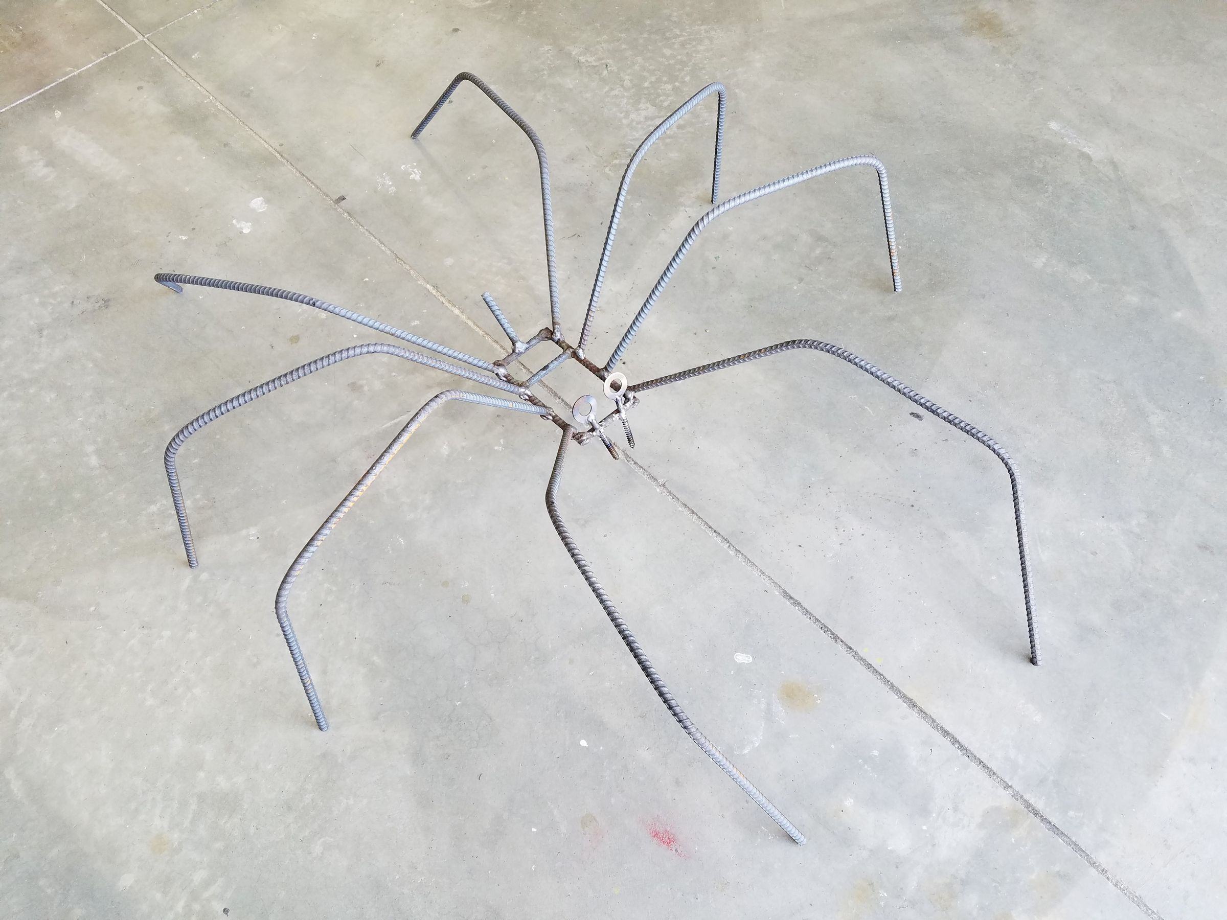 How to Make Giant Halloween Spiders : 23 Steps (with Pictures ...