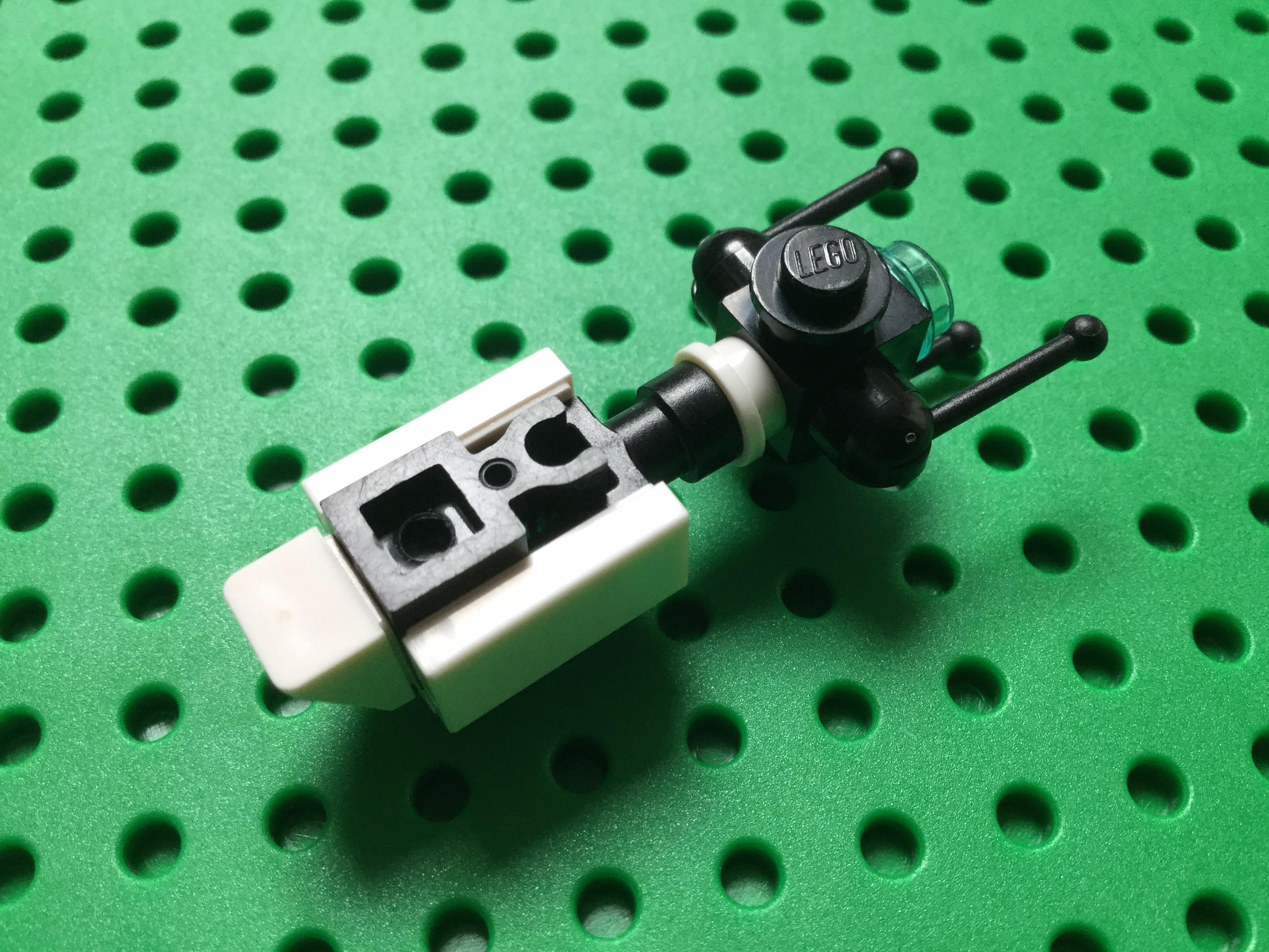 Lego Portal Gun, Chell Figure and Companion Cube : 4 Steps - Instructables