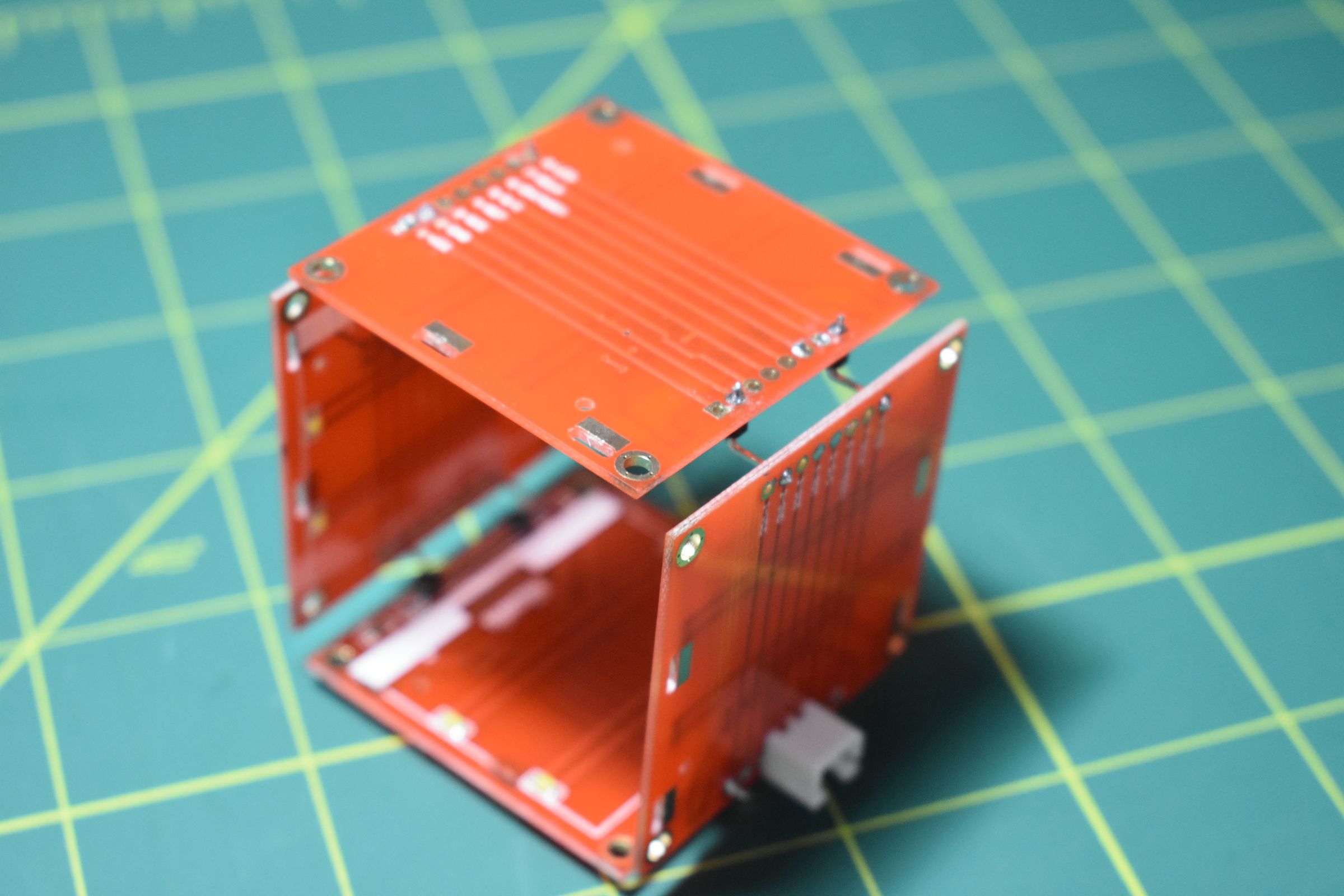 PCB Table Lamp : 7 Steps (with Pictures) - Instructables
