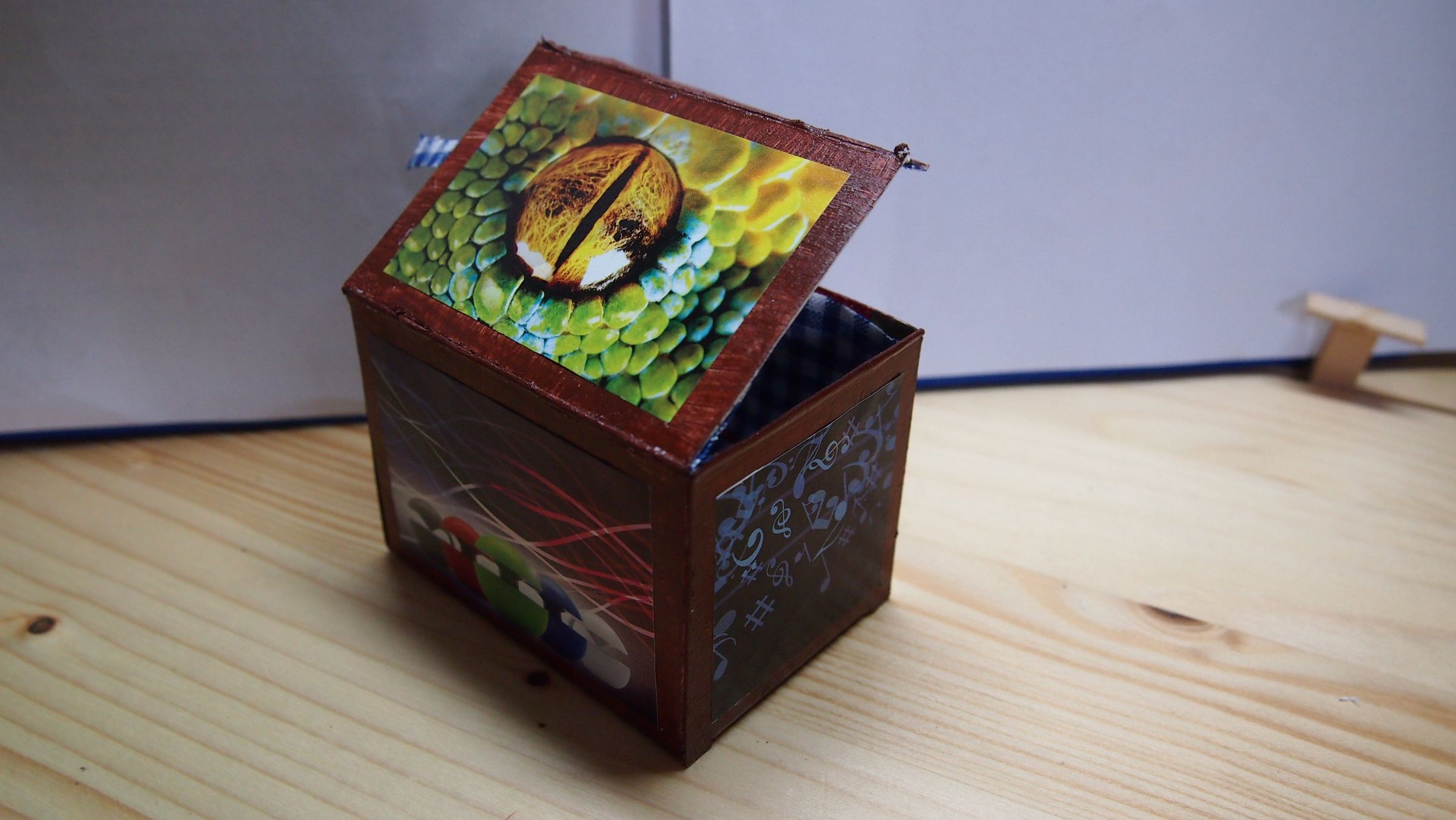 Treasure Chest-recycled Boxes : 7 Steps - Instructables