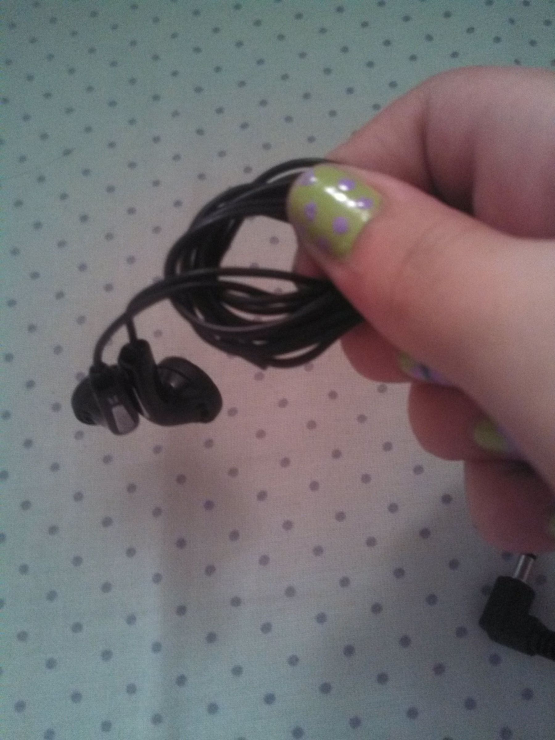 No More Tangled Earbuds!!!! : 6 Steps - Instructables