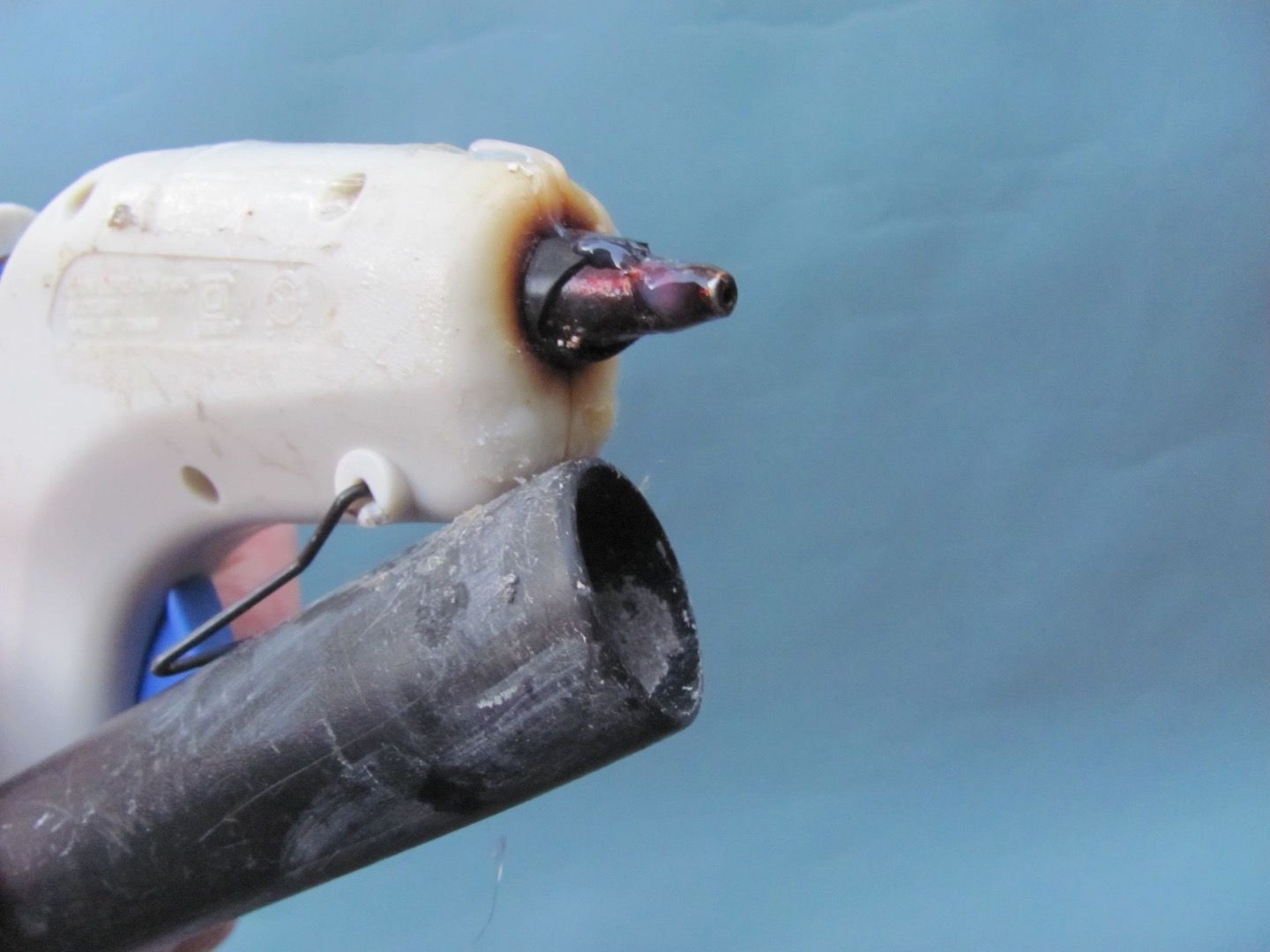 Hot Glue Cobwebs (with Pictures) - Instructables