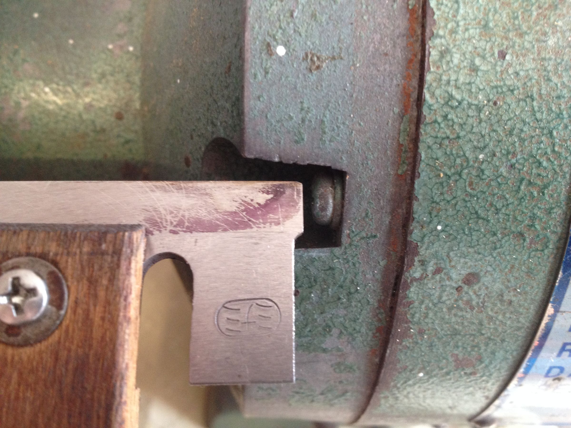 Plane Blade Regrinding Jig : 7 Steps (with Pictures) - Instructables