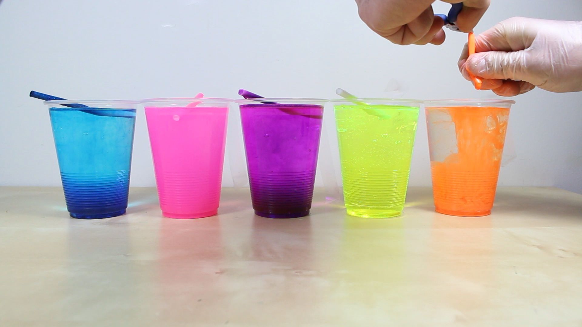 DIY GLOWING BUBBLE LIGHT - How to Make Your Own Futuristic Desk Light ...