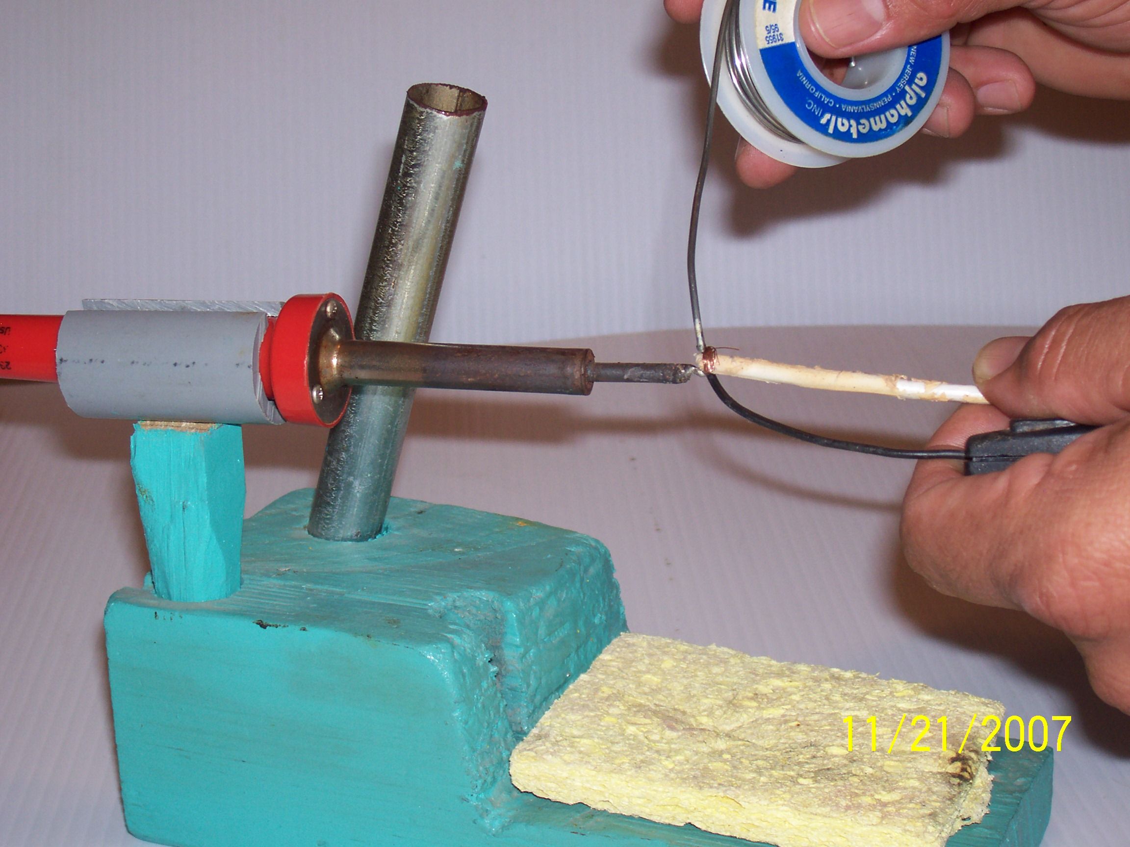 The Third Hand Stand - Instructables