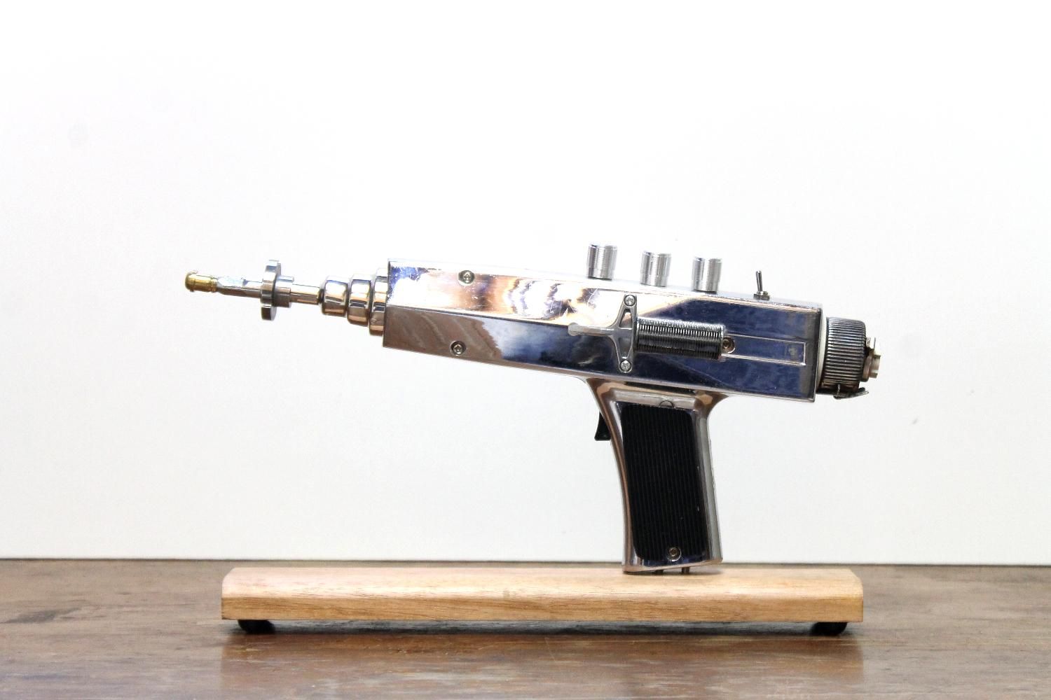 Build a Ray Gun With Sound Effects : 14 Steps (with Pictures ...