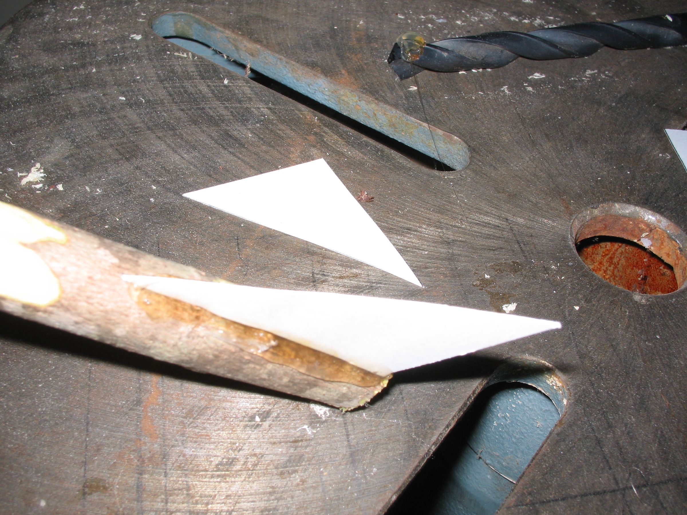 How to Make a Bow and Arrow : 7 Steps - Instructables
