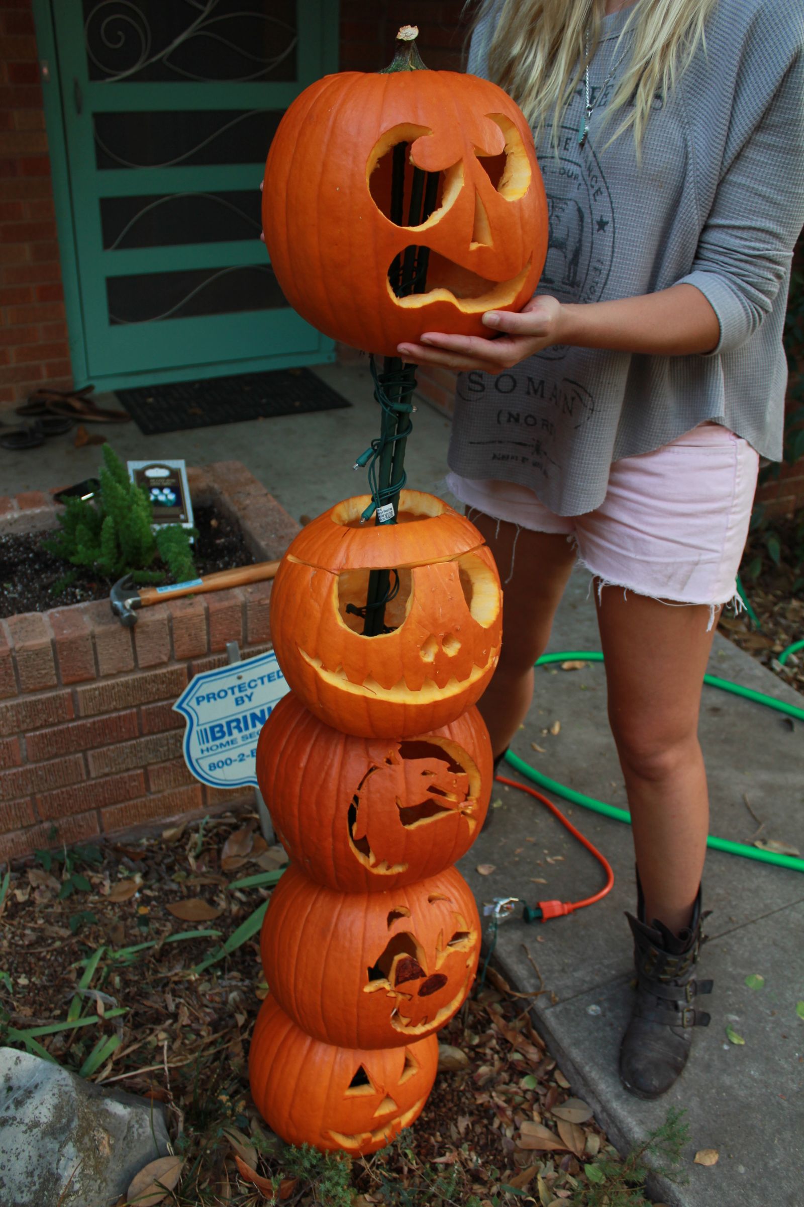 Make a Pumpkin Totem Pole in Less Than 2 Hours : 16 Steps (with ...